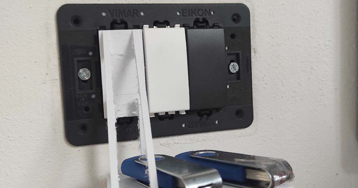 PlugShelf by samu | Download free STL model | Printables.com