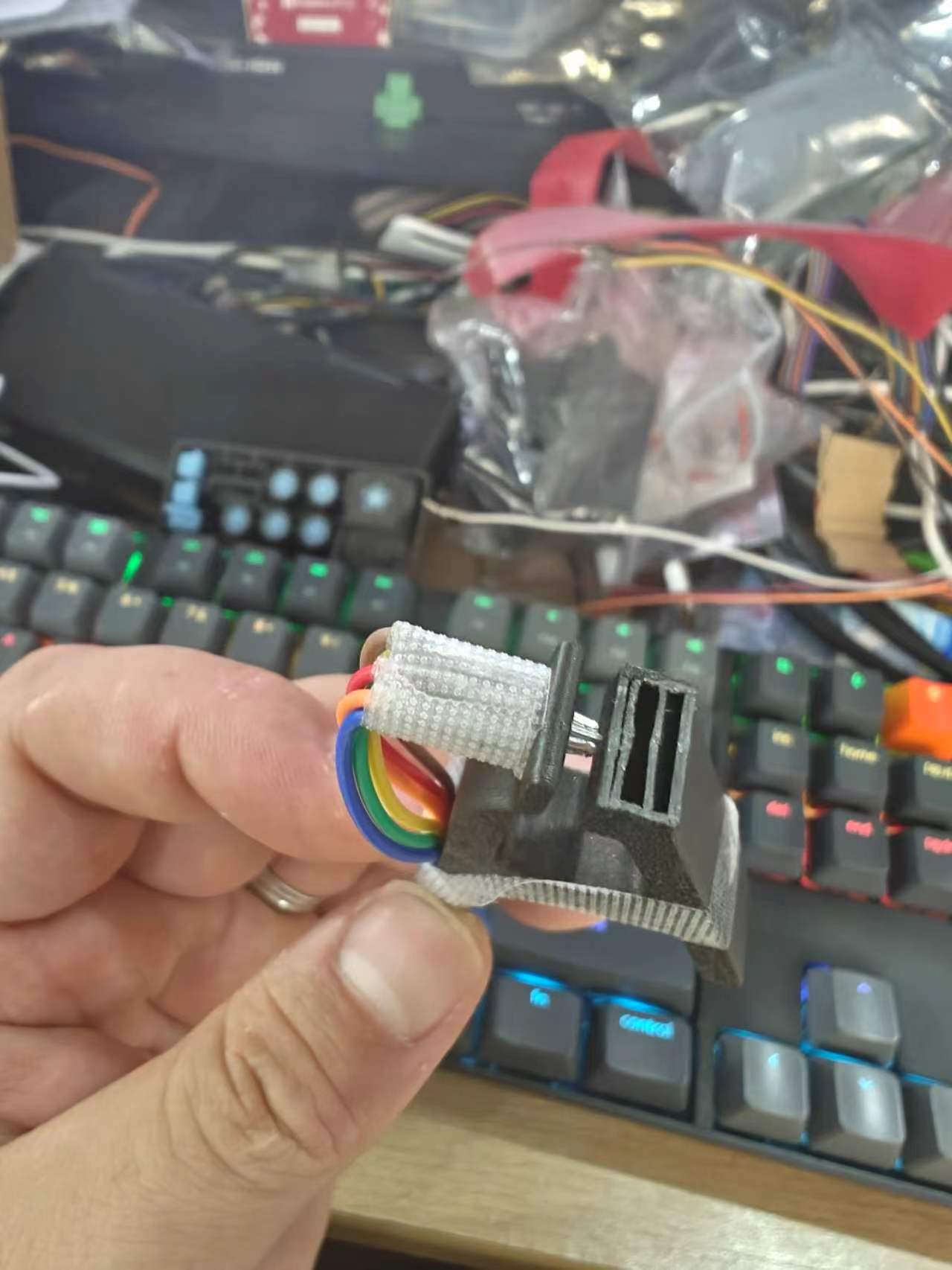 JTAG/SWD Programming Clamp 0.5mm pitch by Peter Pan | Download free STL ...