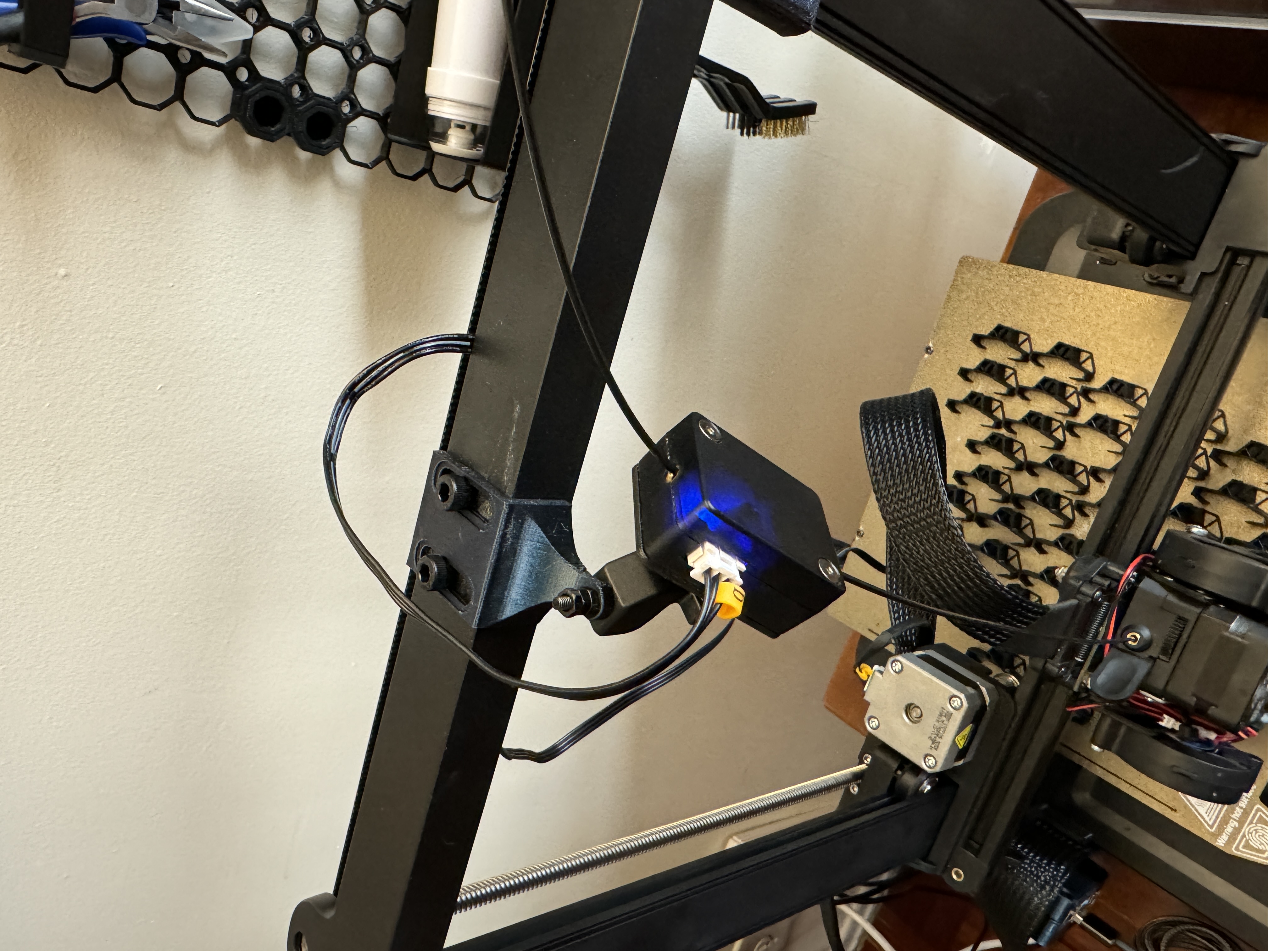 Ender 3 V3 SE Runout Sensor Bracket par shoeys_for_newey | Téléchargez ...