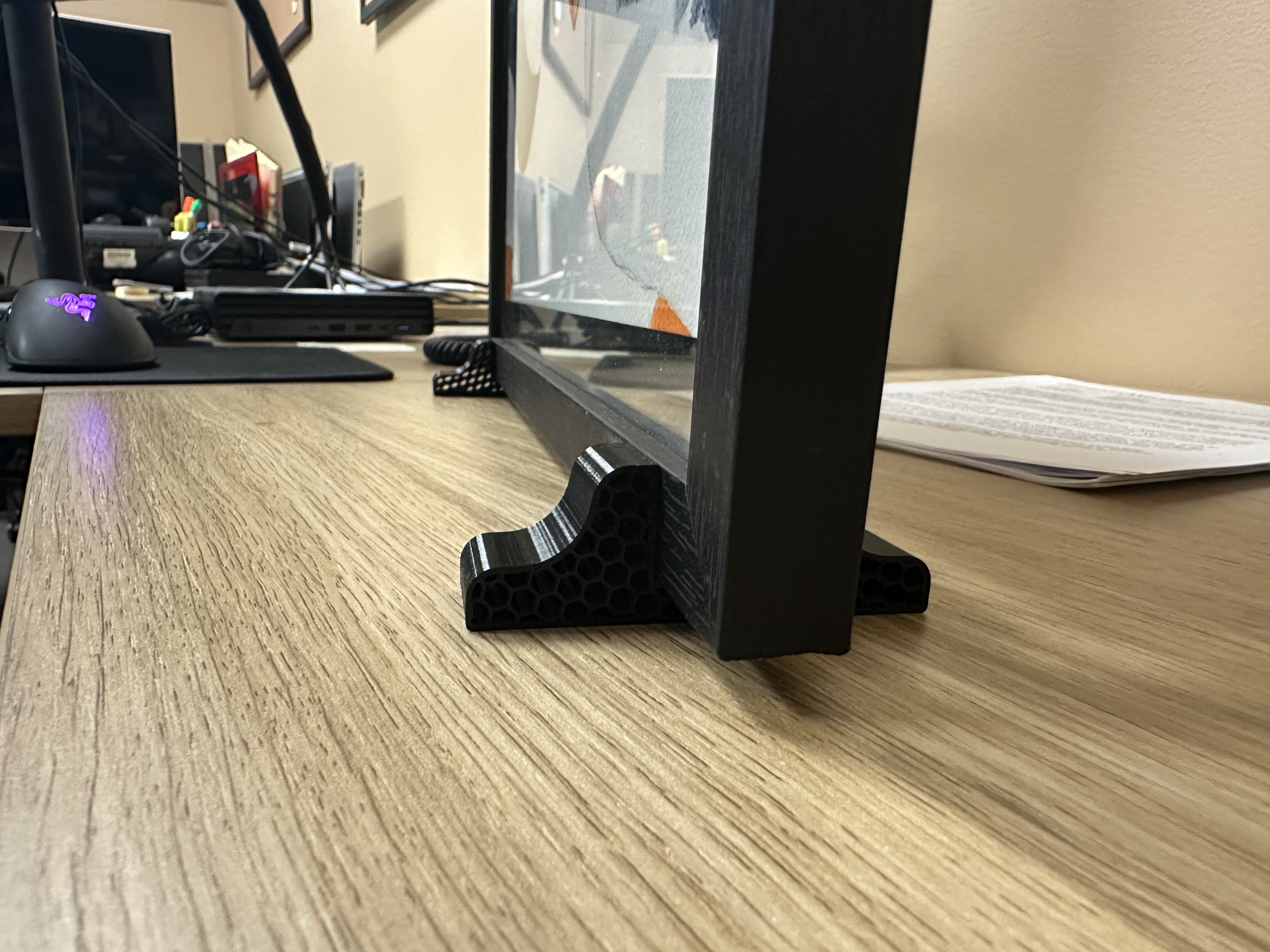 Picture Frame Holder by McD5 | Download free STL model | Printables.com