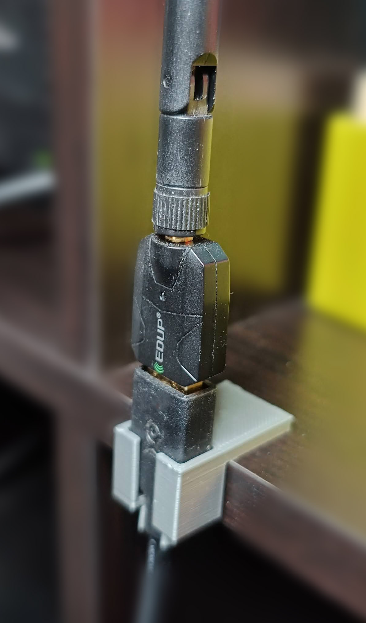 USB cable extension clamp by OXullo Intersecans | Download free STL ...