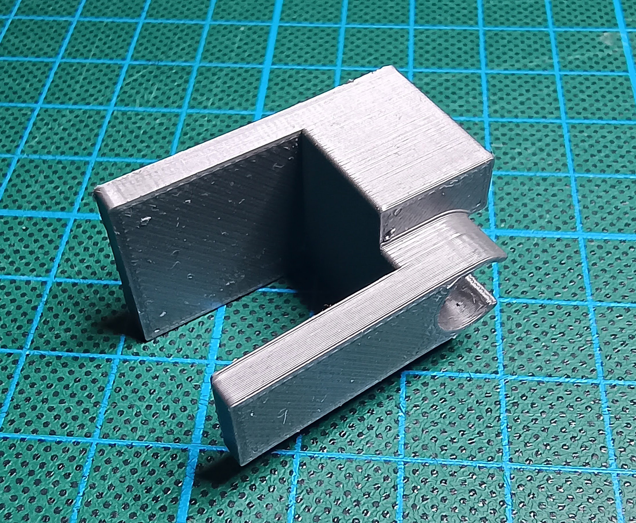 USB cable extension clamp by OXullo Intersecans | Download free STL ...