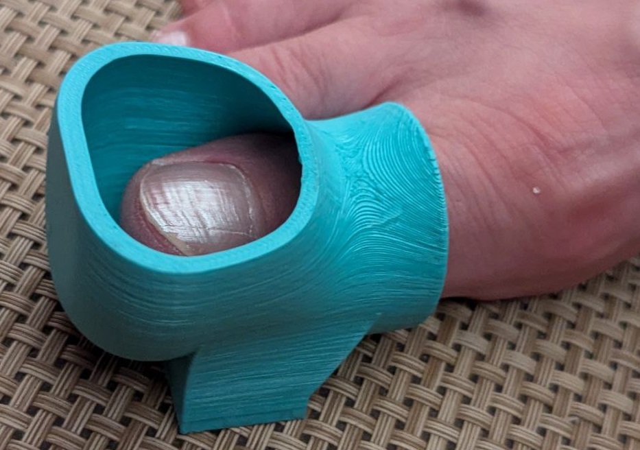 Toe nail treatment cradle by ToyBear | Download free STL model ...