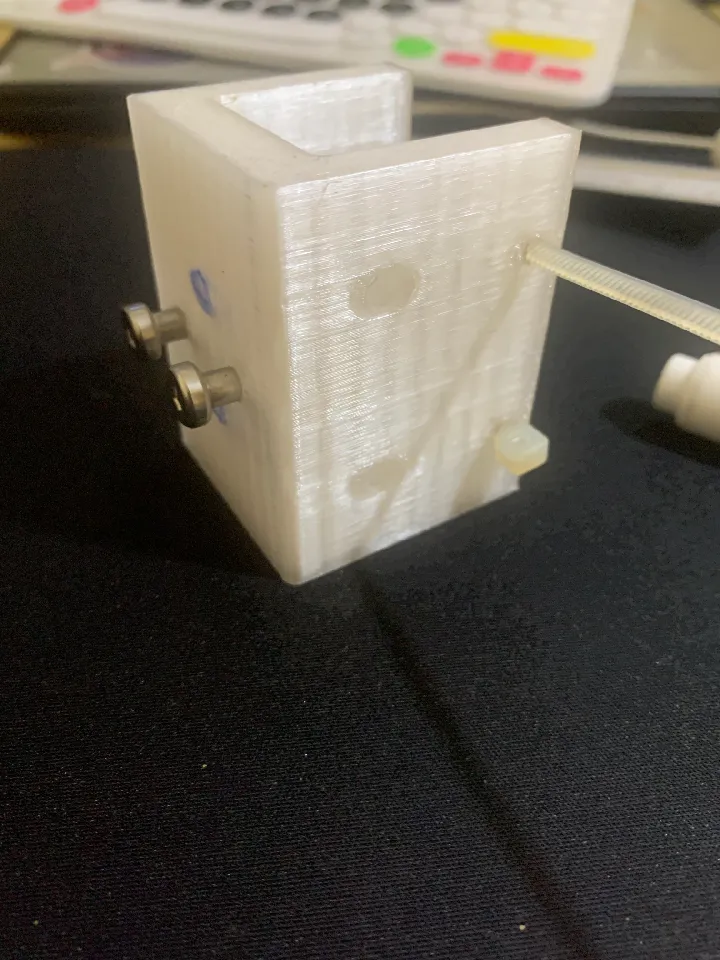 ENDER 3 V3 (PLUS) TOP SPOOL HOLDER(CLAMP) by louis | Download free STL ...