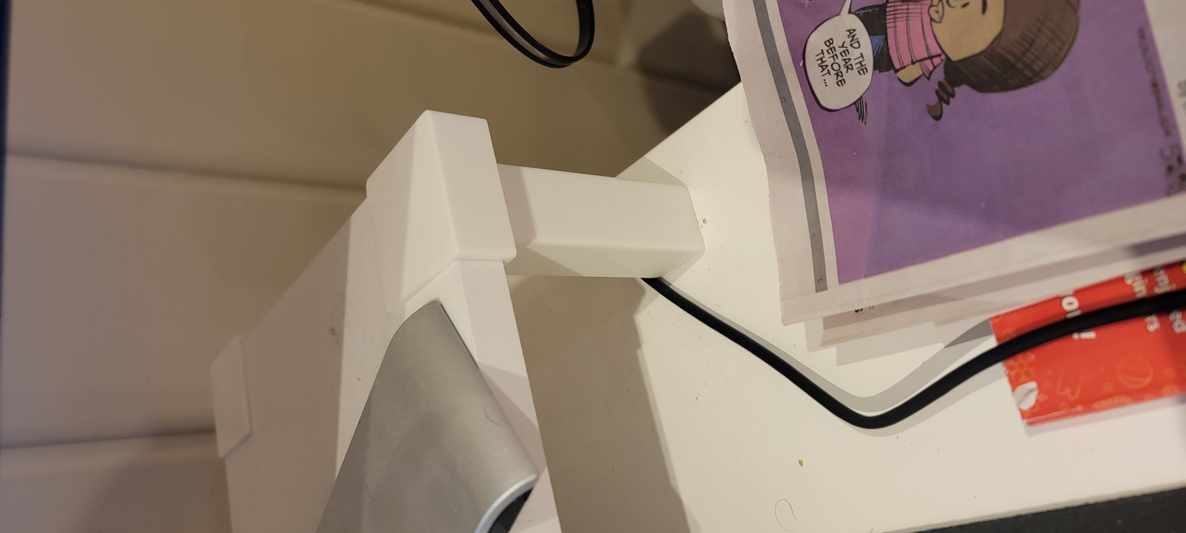 DIY Monitor Riser / Desk Shelf Legs for ikea boards (4"/103 mm rise) by ...