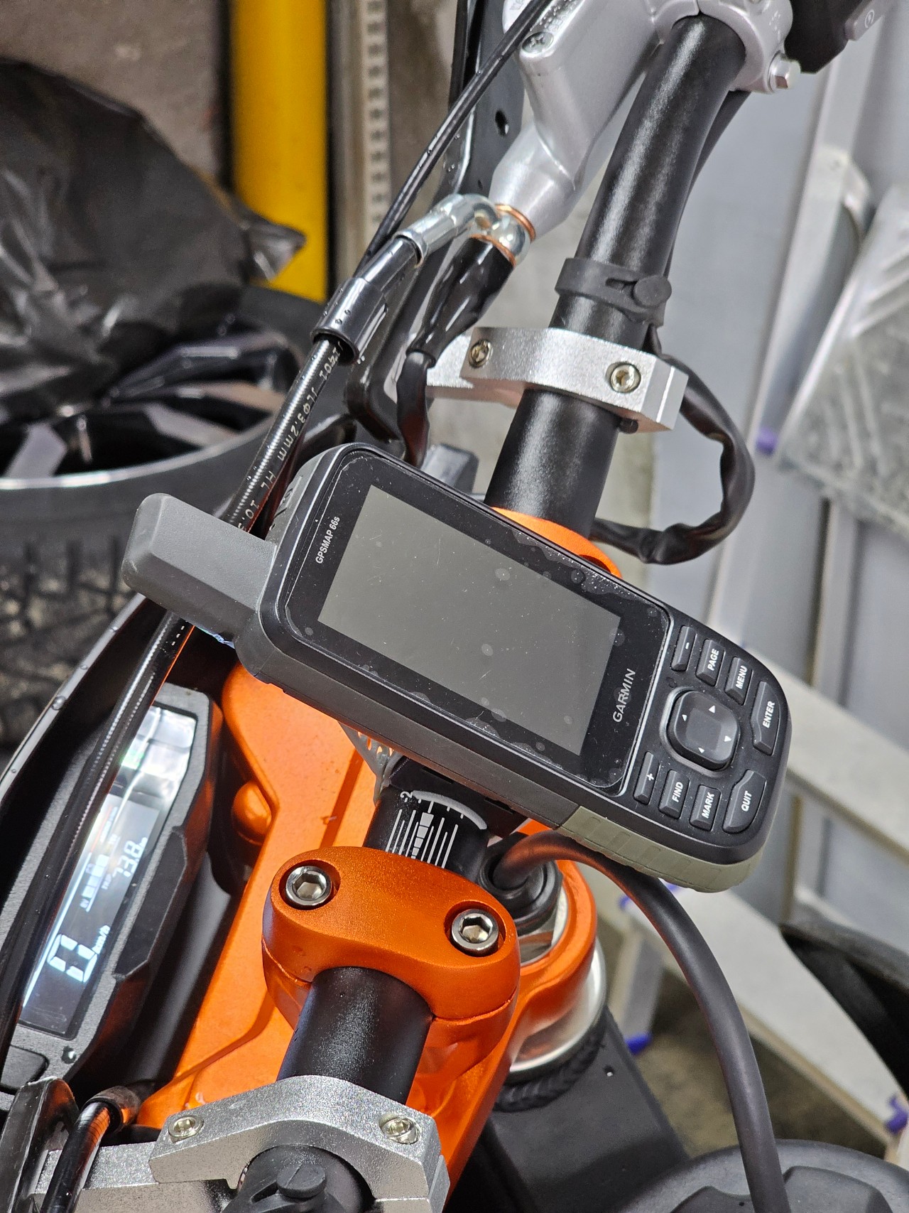 Garmin GPSMAP holder by AndresV | Download free STL model | Printables.com