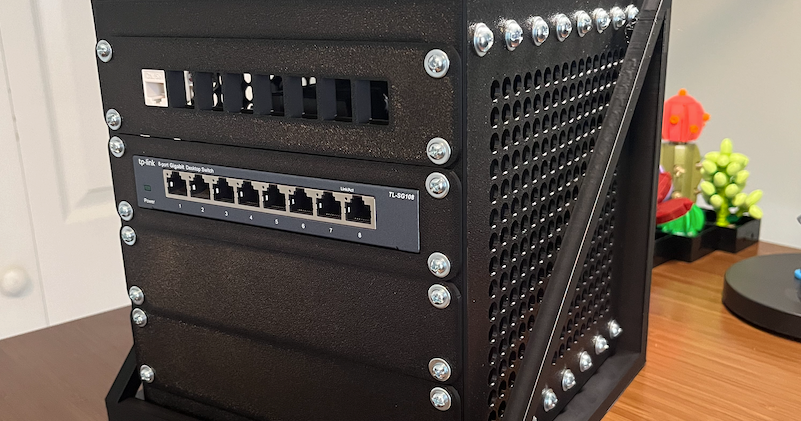 Wall Mount/Shelf for Mini server rack - TP Link TL-SG108 and Raspberry ...