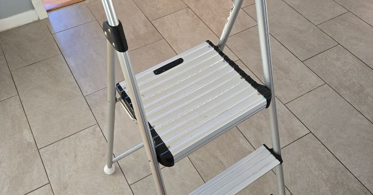 Replacement Feet for Cosco 3-Step Stool by Steve S | Download free STL ...