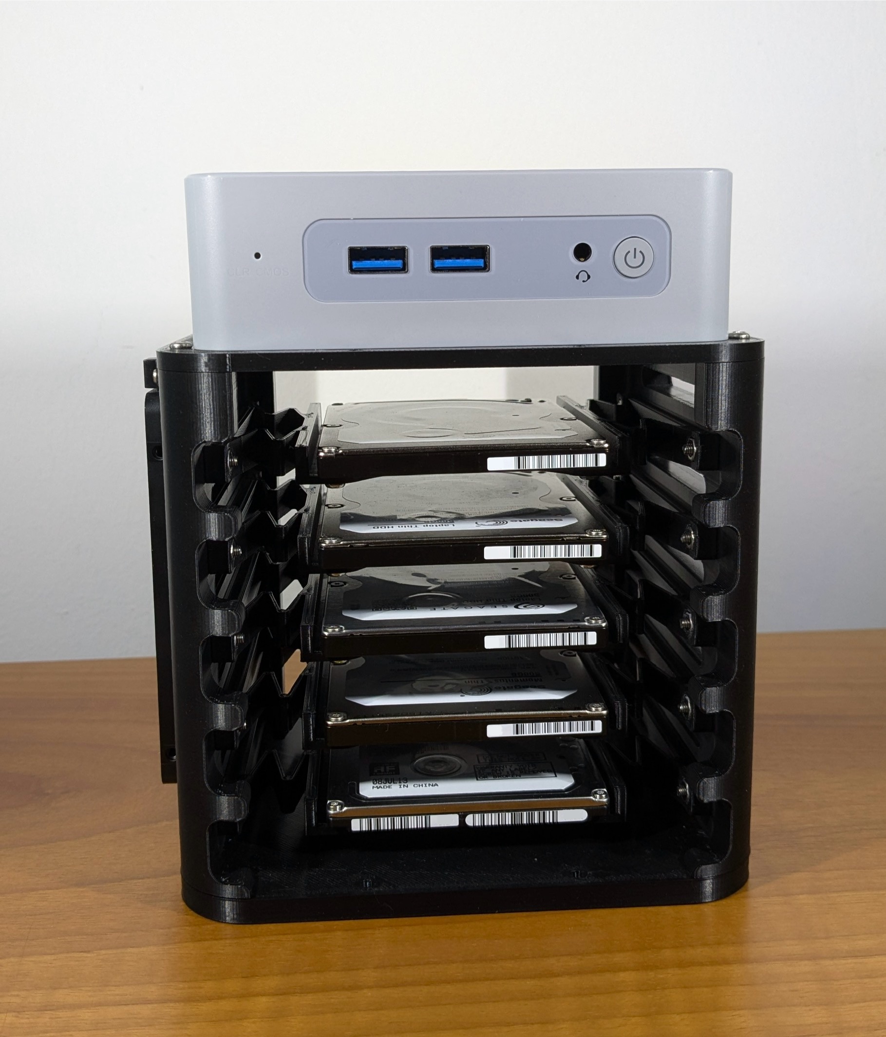 N100 NAS - 5 bays (2.5" HDD/SSD) by spartagoose | Download free STL model | Printables.com