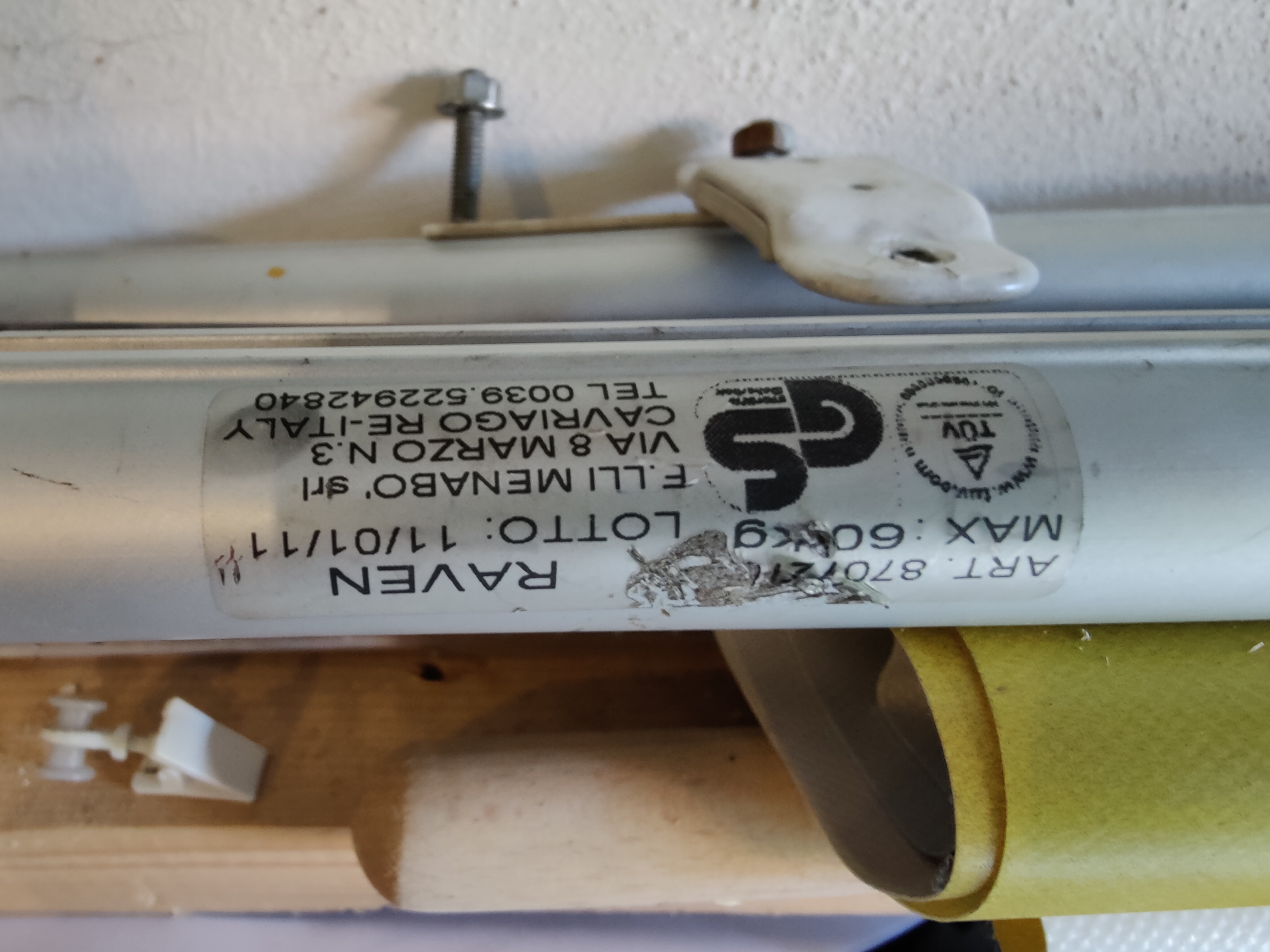 Replacement plug for RAVEN roof carrier transversal bars by SvobodaT ...