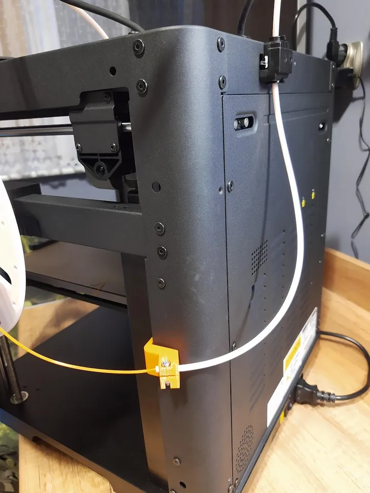 Flashforge Adventurer 5M - PTFE tube side clip by TomekB | Download ...