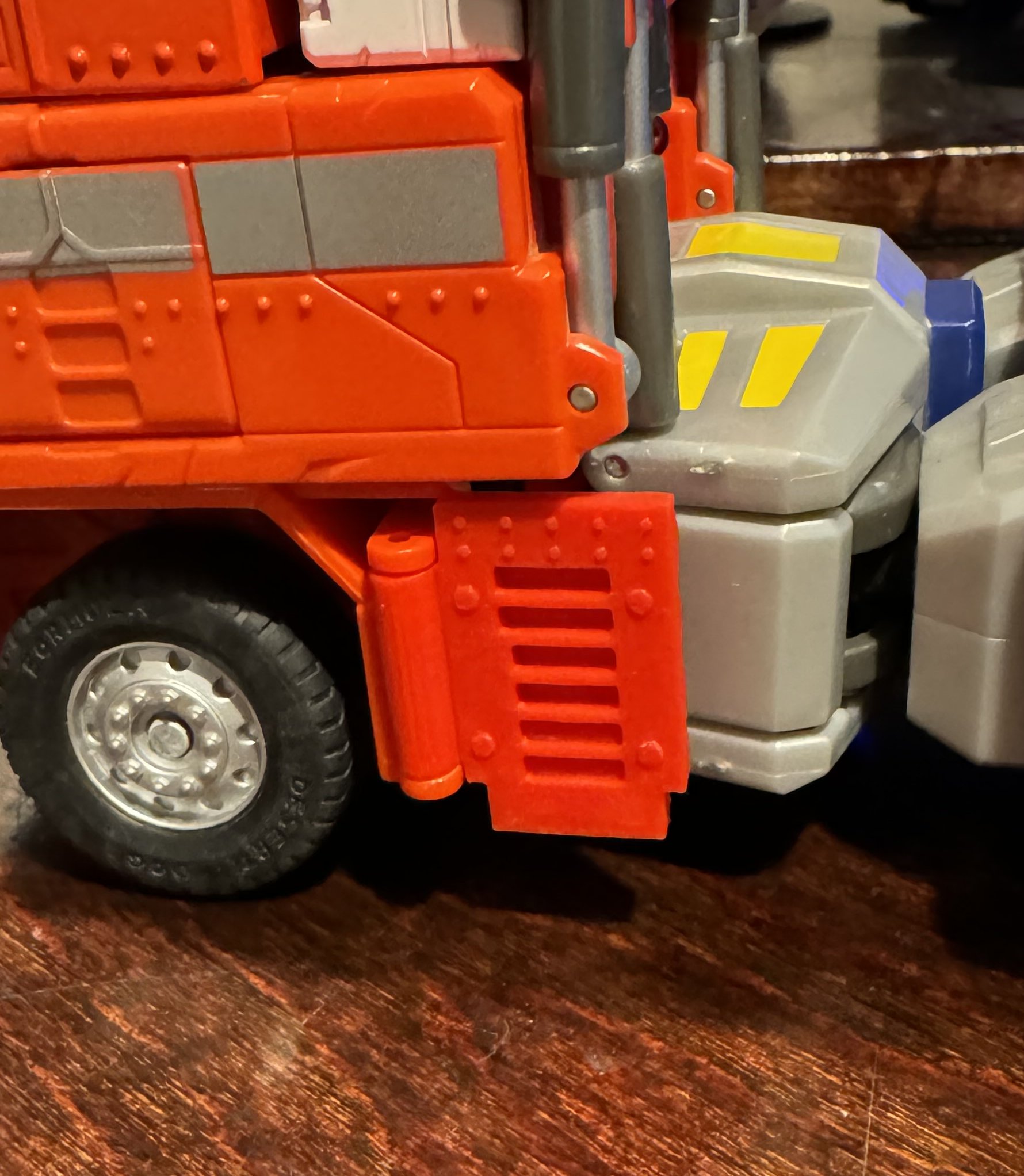 MP-01 - Masterpiece Optimus Prime - Side Flaps by Origamigreg ...