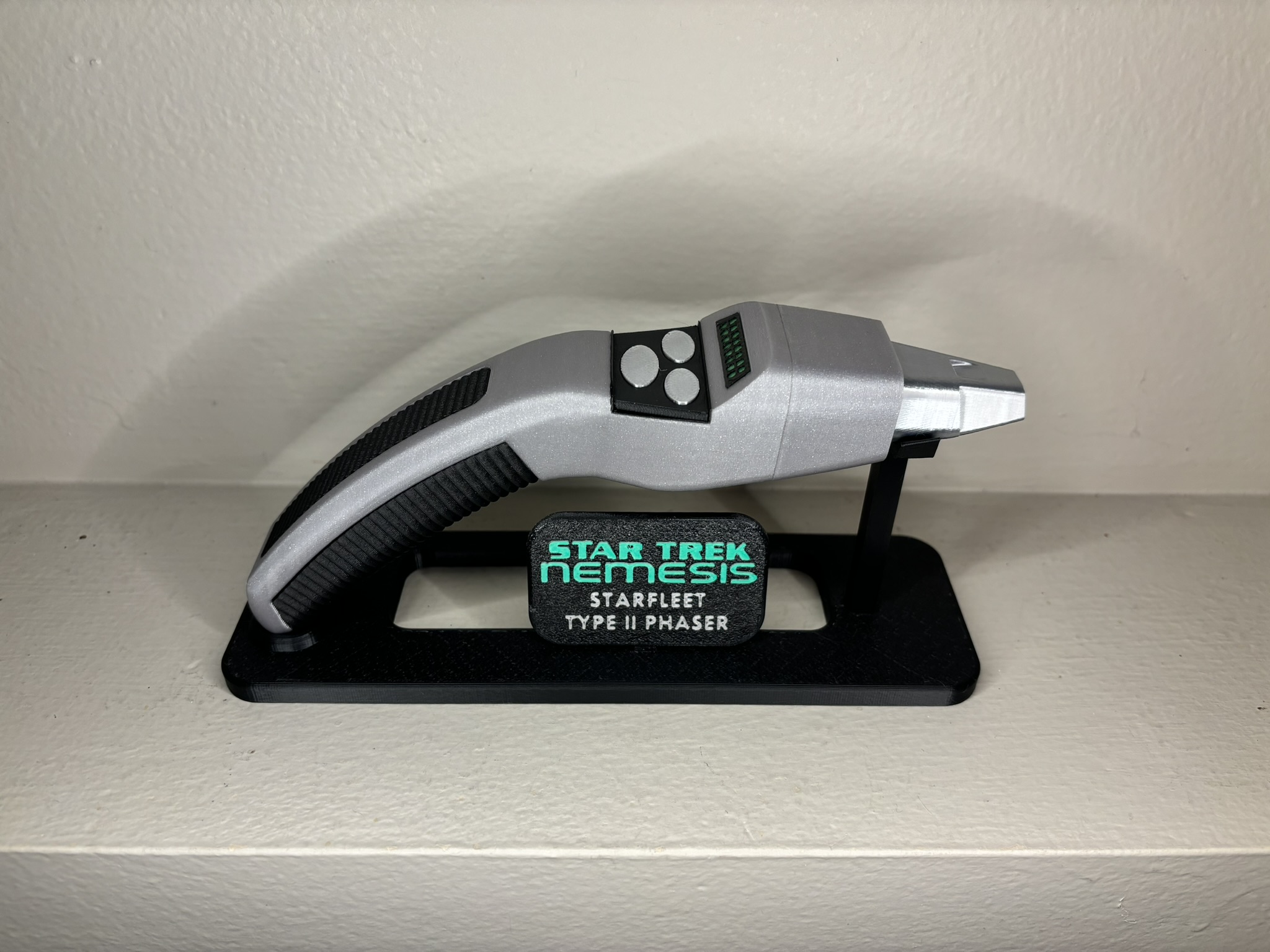 Star Trek: Nemesis Dolphin Phaser V2 by 𝗨𝗻𝗶𝗺𝗮𝘁𝗿𝗶𝘅𝗥𝗲𝗱🪐🌠 | Download free ...