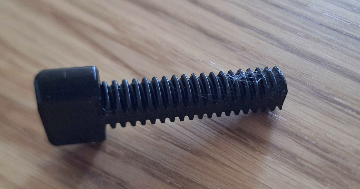 An even longer version of the fixed screw by Ferdinand | Download free ...