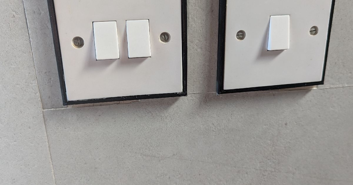 Single Light Switch Shroud by Koomongous | Download free STL model ...