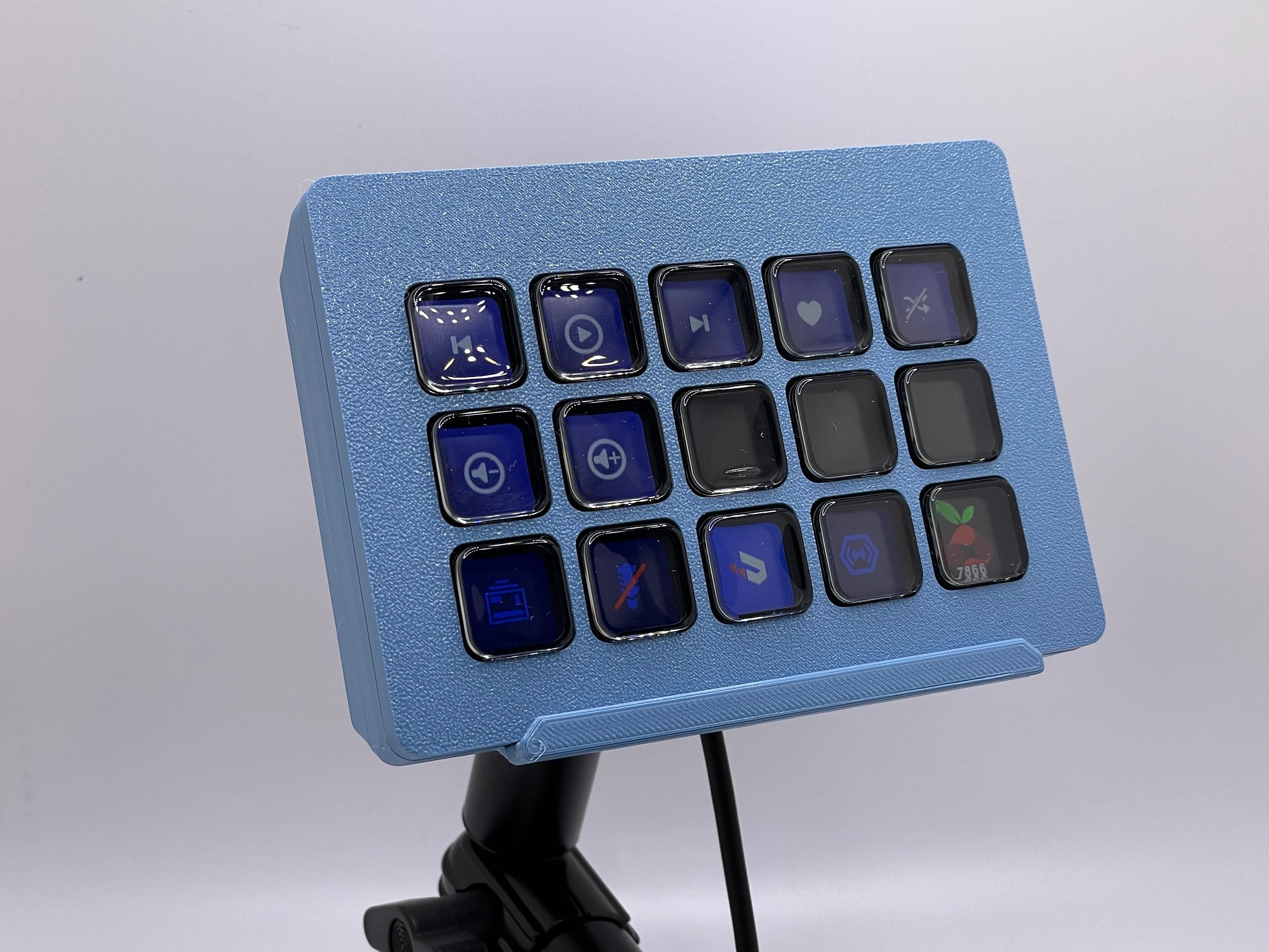 StreamDeck MK2 Faceplate by Blake | Printables Store