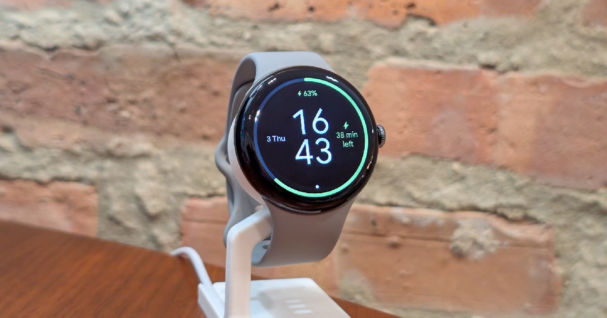 Cliff Hanger - Pixel Watch 2 & 3 Charging Stand | Flexible Orientation ...