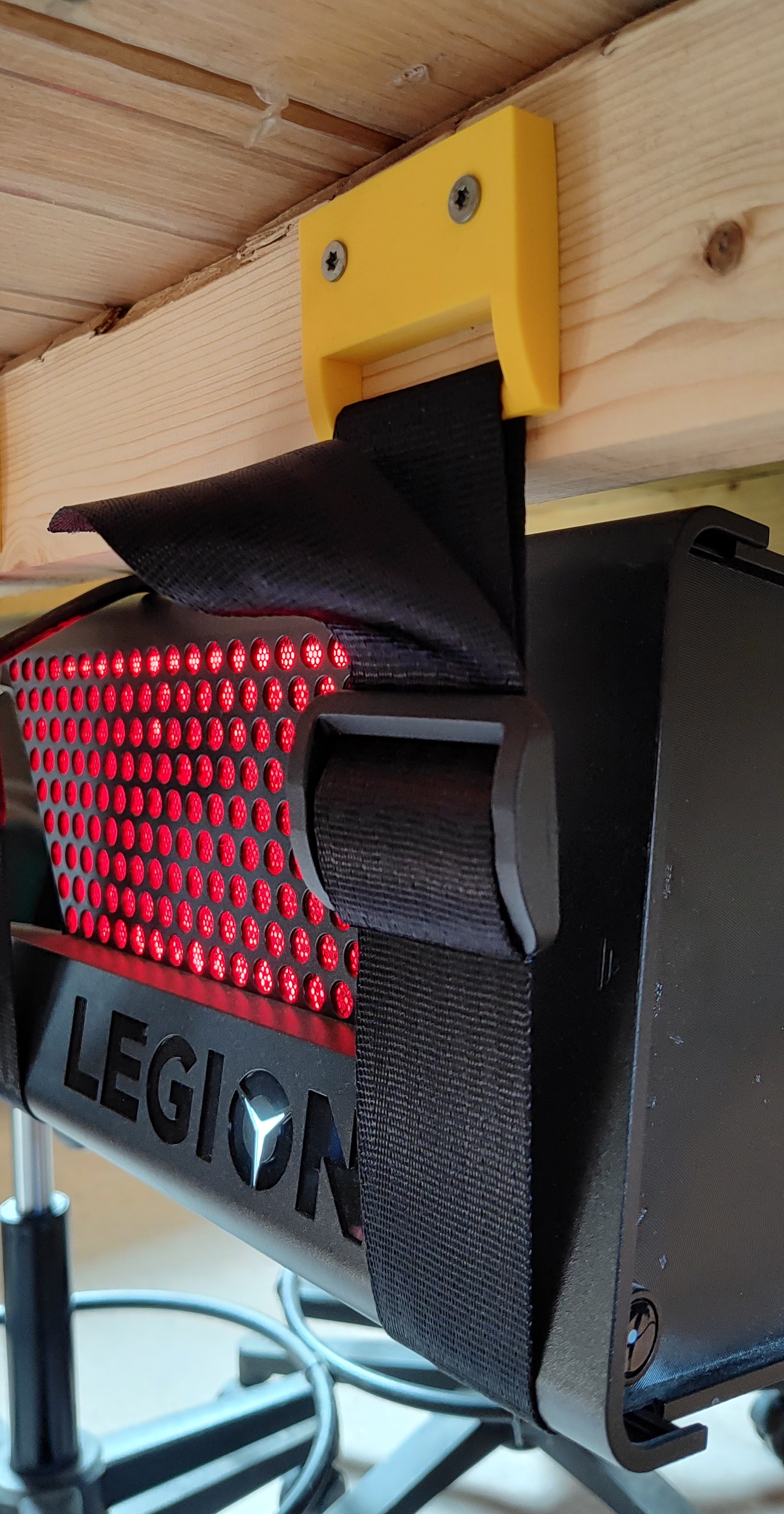 Seat Belt Clamp by Makerspace Hillerød | Download free STL model ...