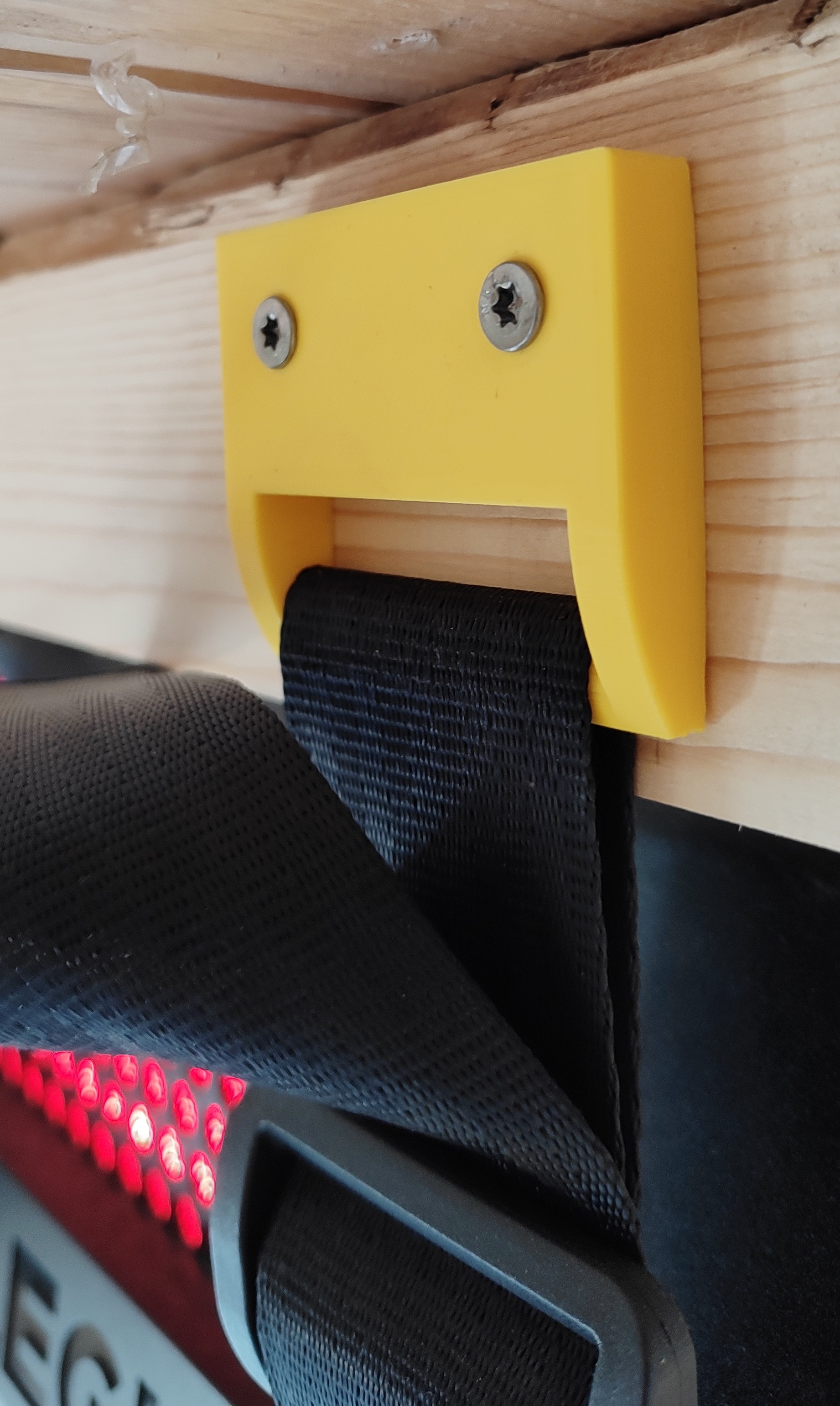 Seat Belt Clamp by Makerspace Hillerød | Download free STL model ...