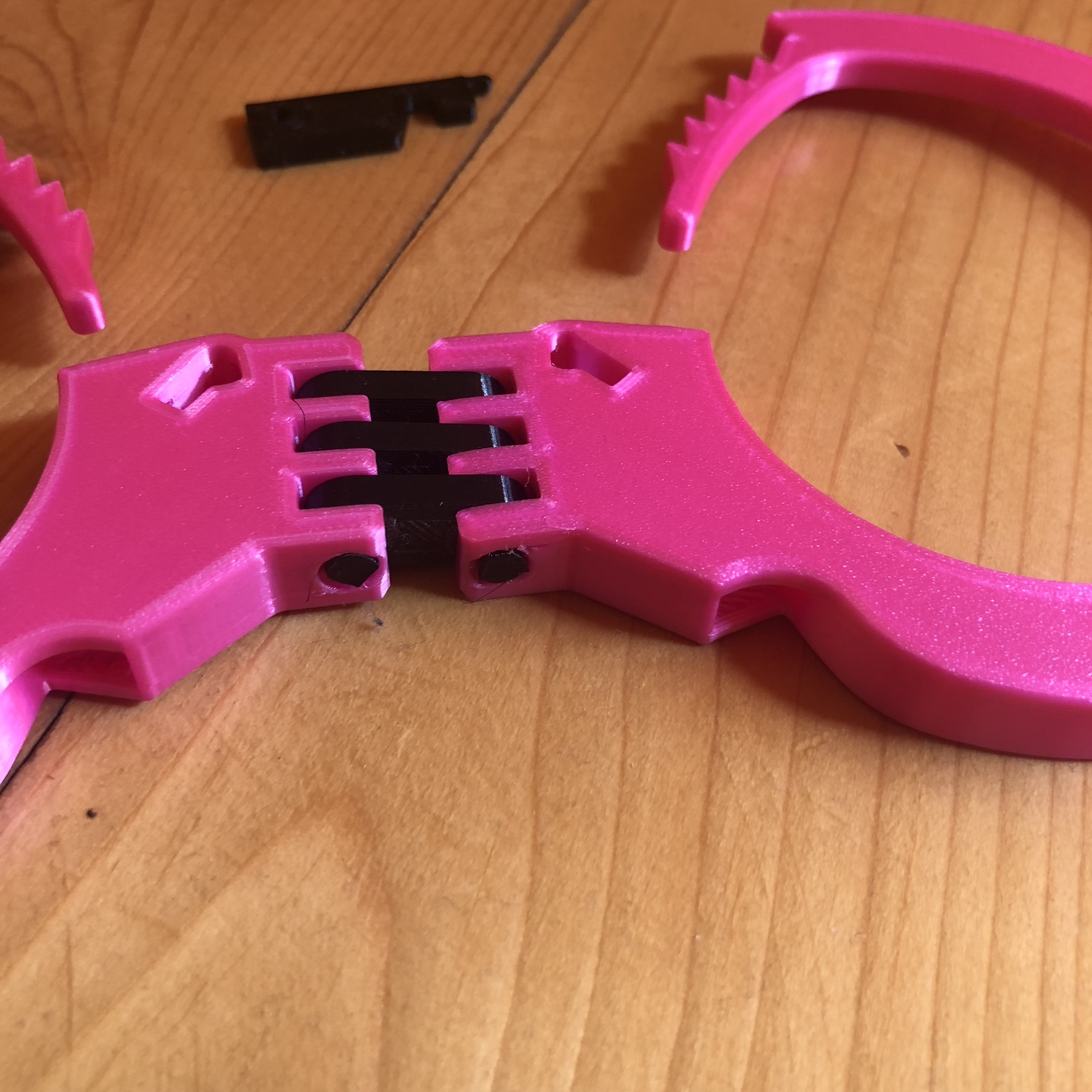 handcuffs for MINI by ospalenka | Download free STL model | Printables.com