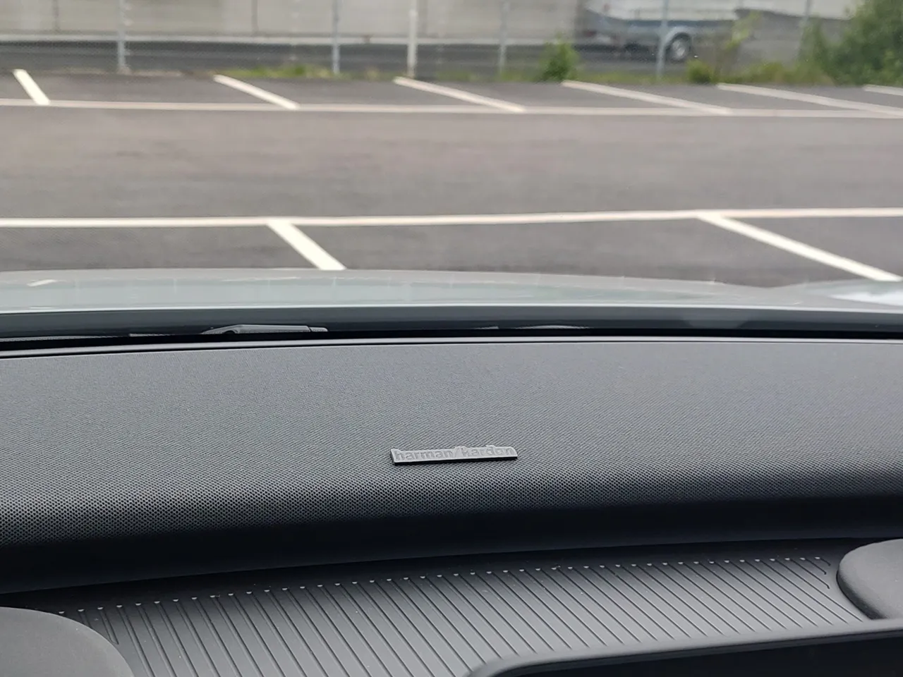 Volvo EX30, harman kardon emblem cover by Foppemoa | Download free STL ...