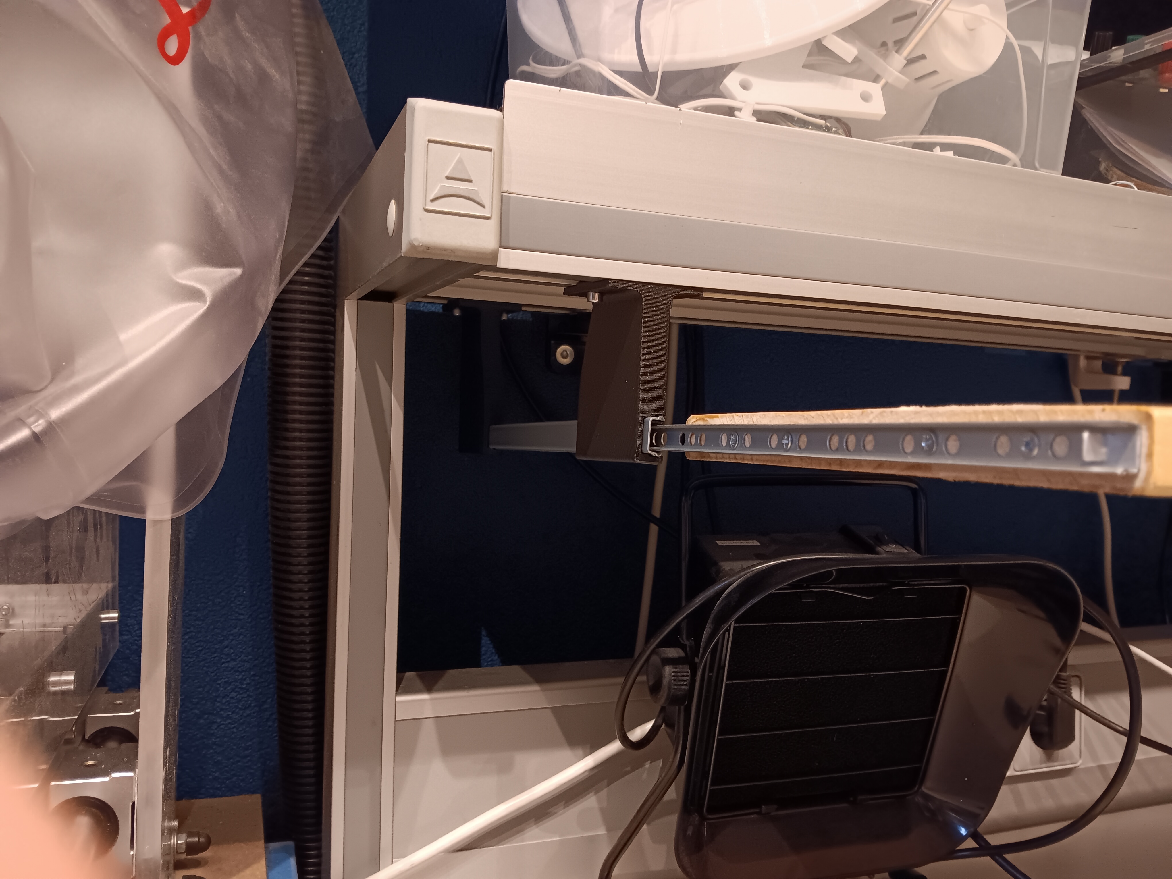 Retractable keyboard tray by Betawolf | Download free STL model ...