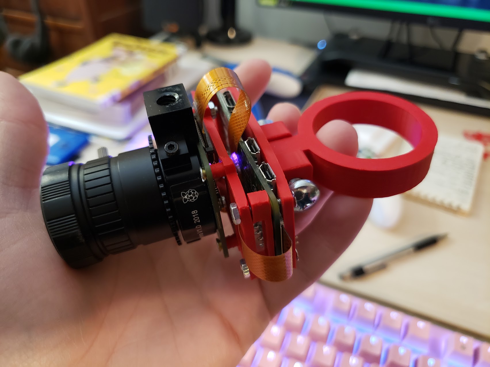 Raspberry Pi Zero/HQ Camera Mount for Monitor Pole by Evee Nyx ...