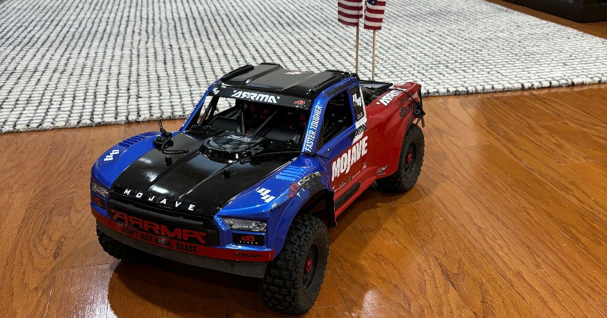 ARRMA Mojave 4S Flag Mount by Gamer Unknown | Download free STL model ...