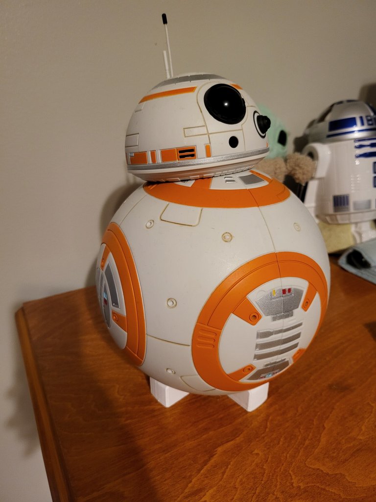 Remote control BB8 holder by Bossross221 | Download free STL model | Printables.com