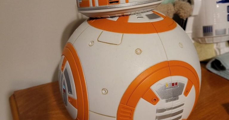 Remote control BB8 holder by Bossross221 | Download free STL model | Printables.com