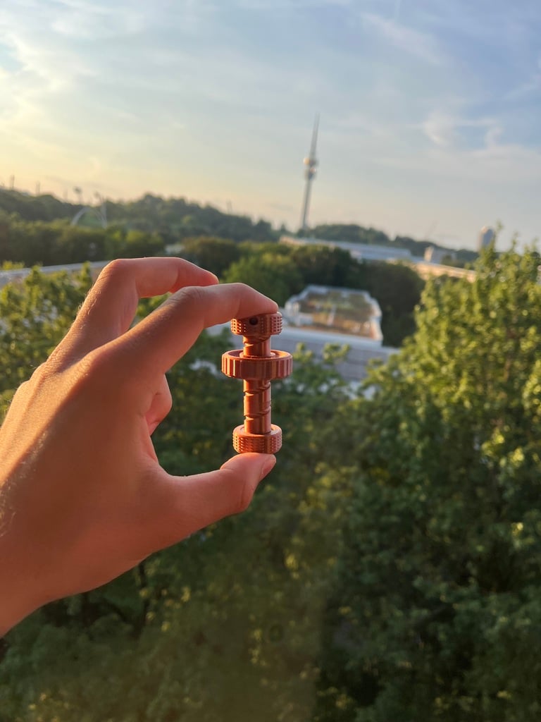 gravity spinner by finn boett | Download free STL model | Printables.com