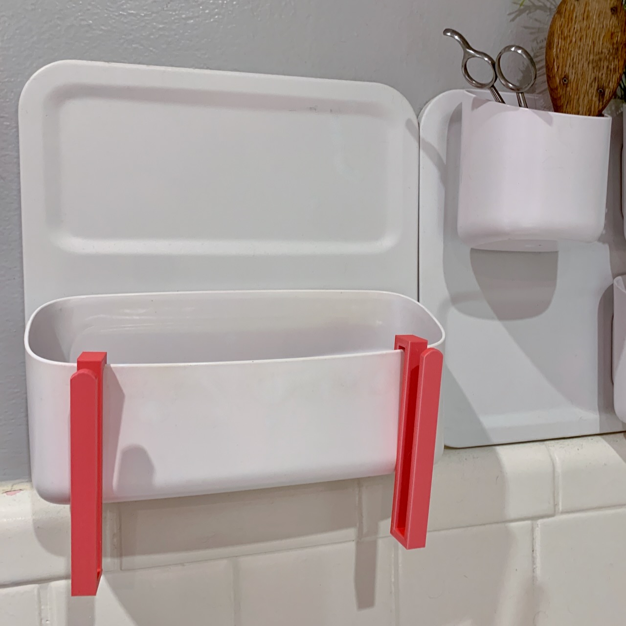 Tablet mounting clips by litlnemo | Download free STL model ...