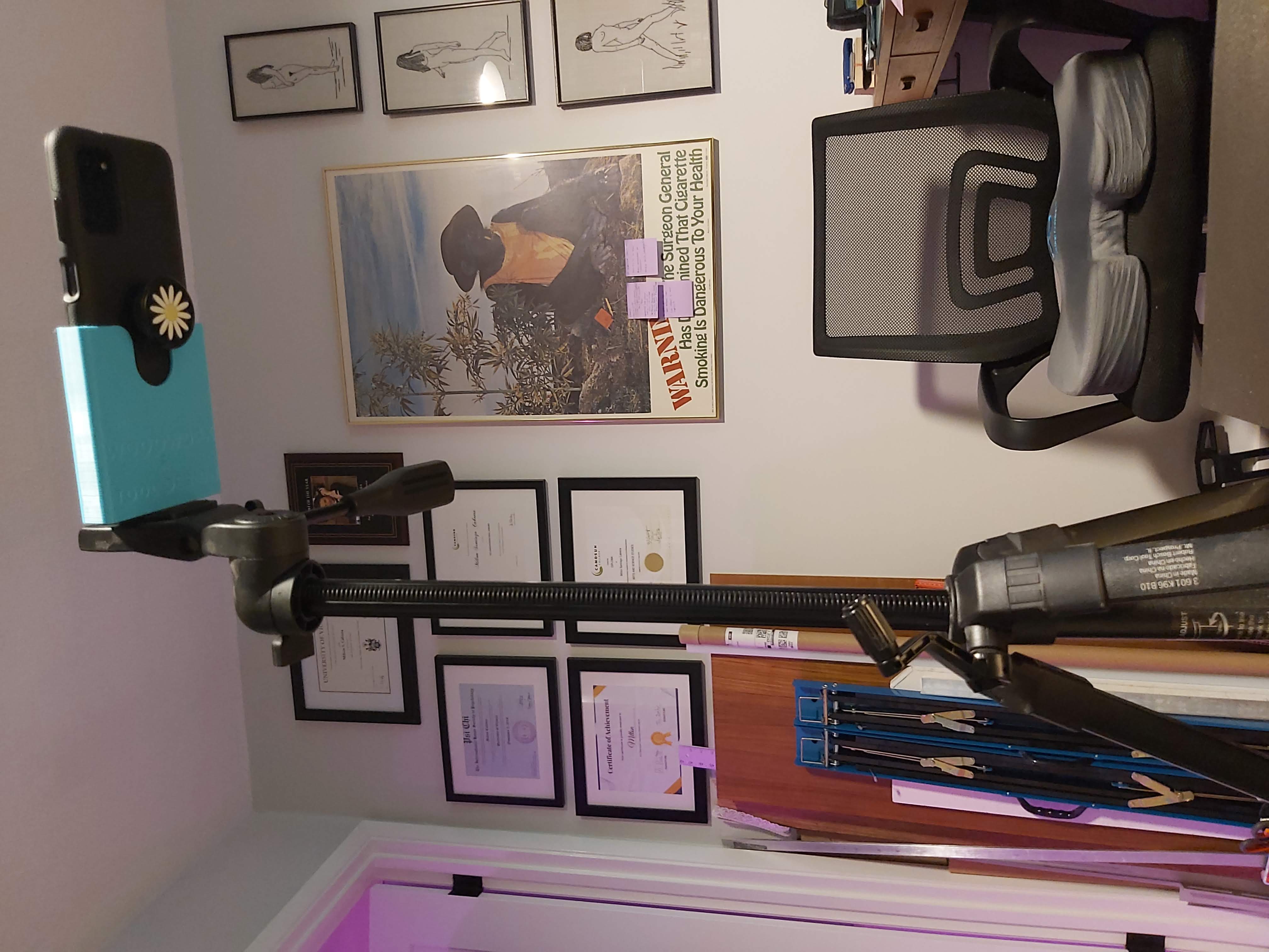 Tripod Cell Phone Holder by Milton Cabrera | Download free STL model | Printables.com