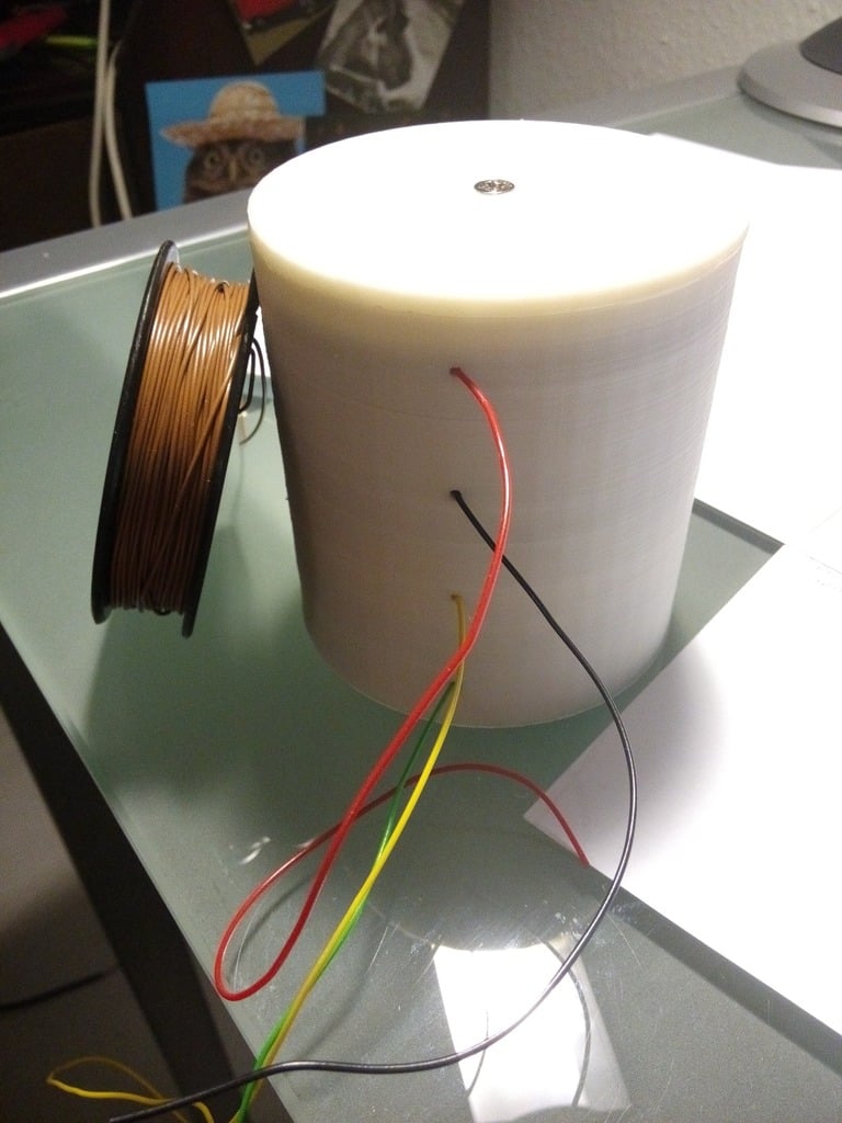 Wire Tower - a simple wire dispenser by ringo2k | Download free STL ...
