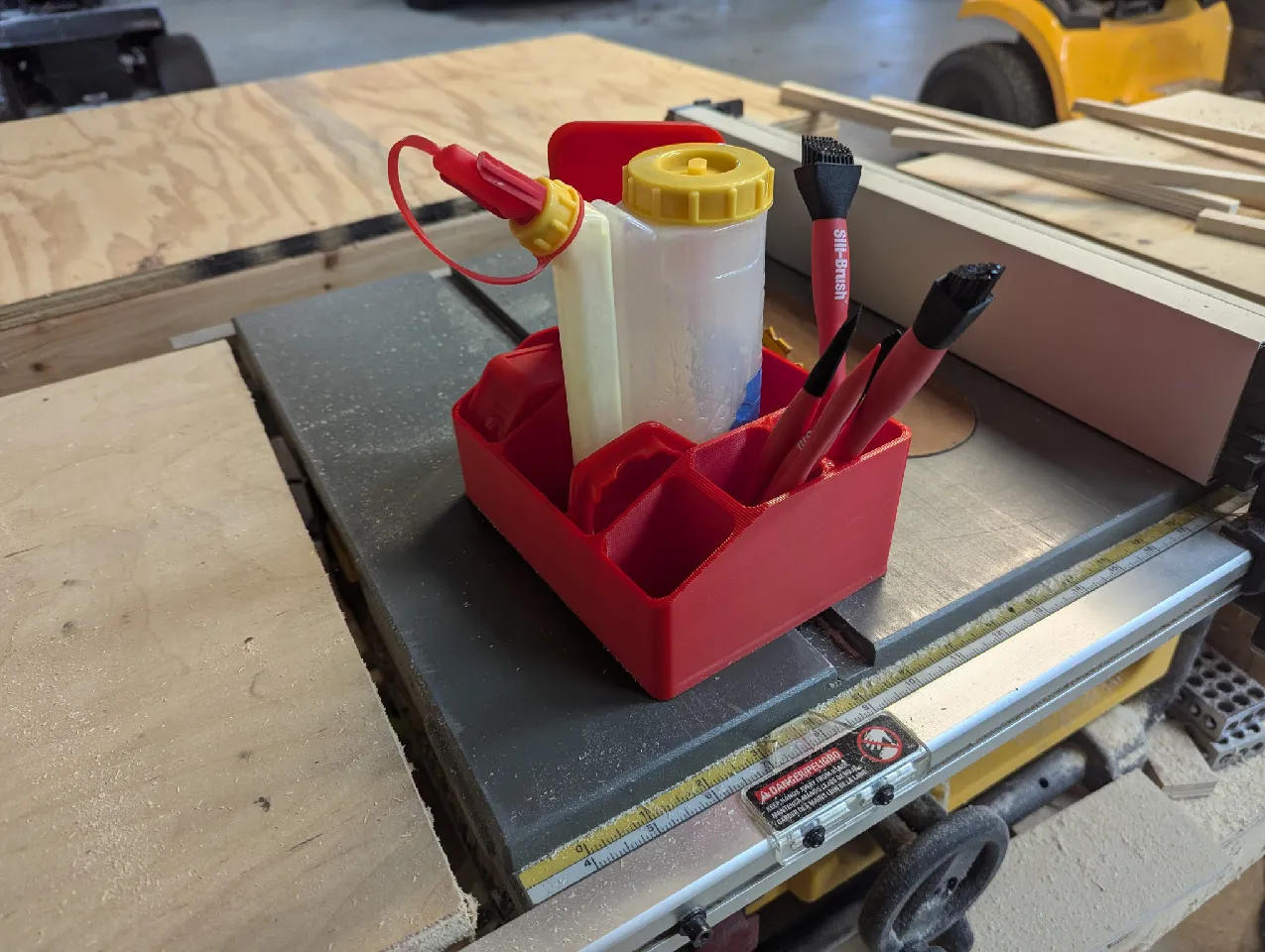Glue Caddy by Chas1397 | Download free STL model | Printables.com