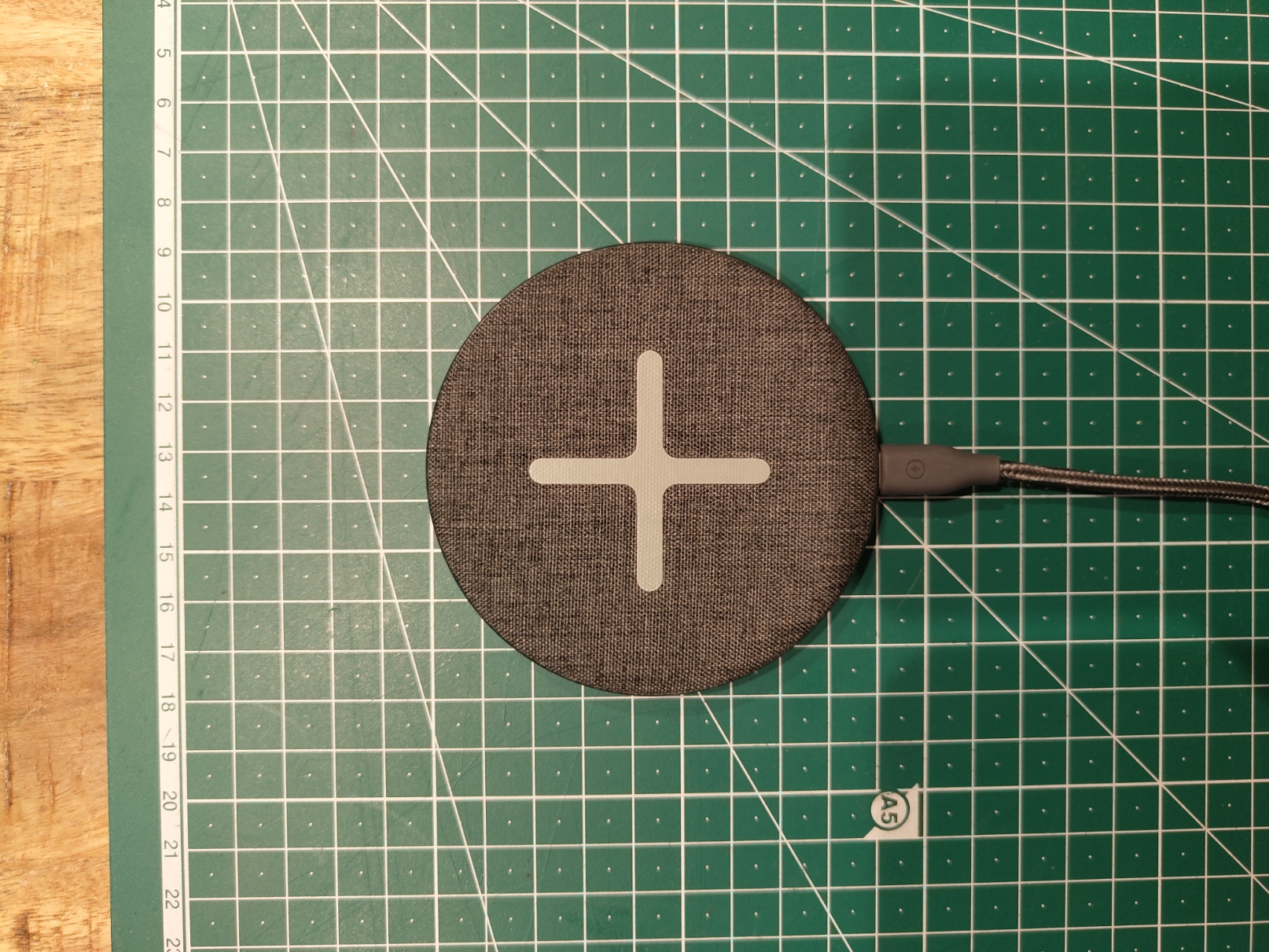 Wireless Charger by Bruno Monteiro | Download free STL model ...