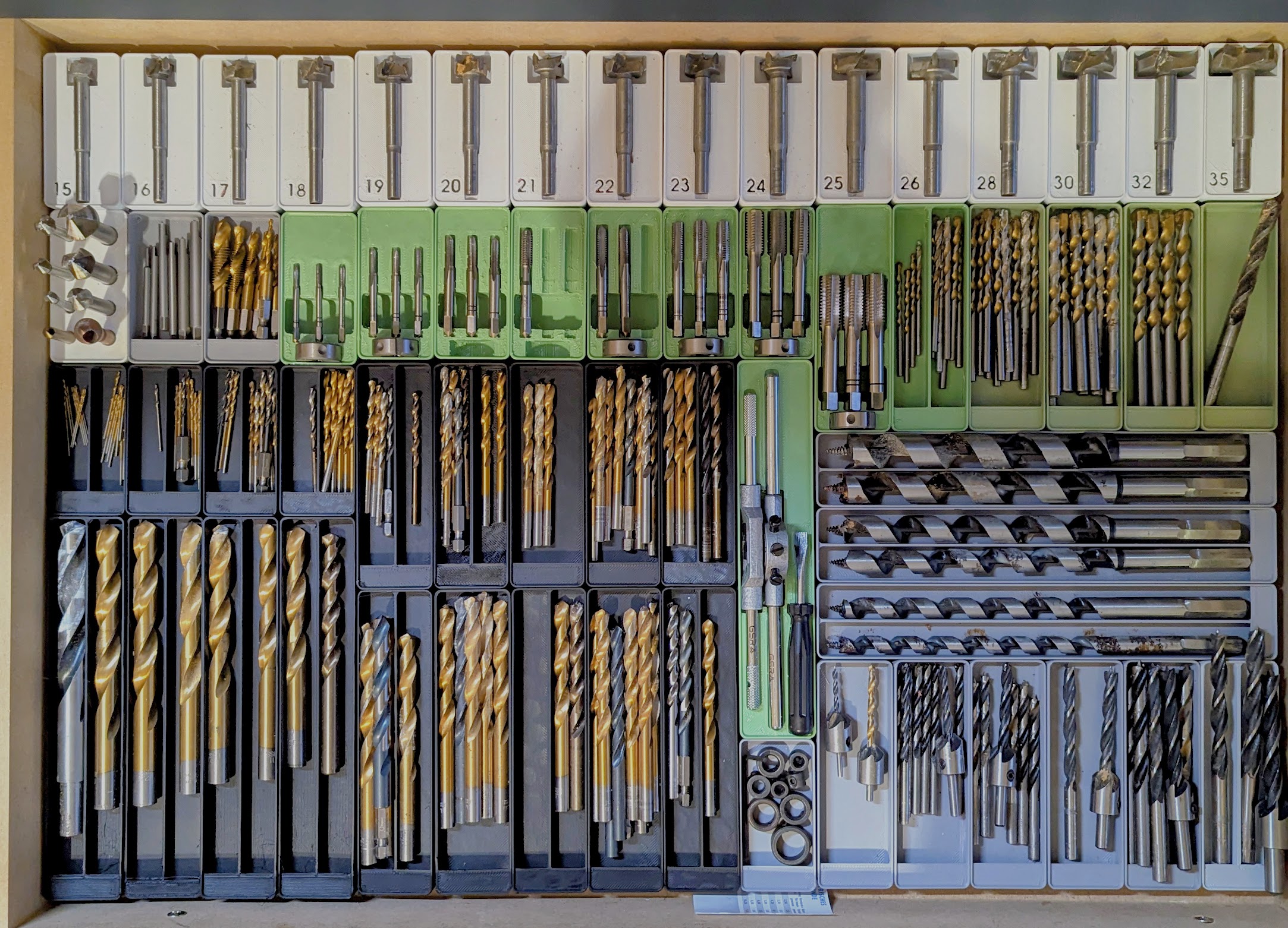 Gridfinity toolholder collection 3: Drills, countersinks and tap drawer ...