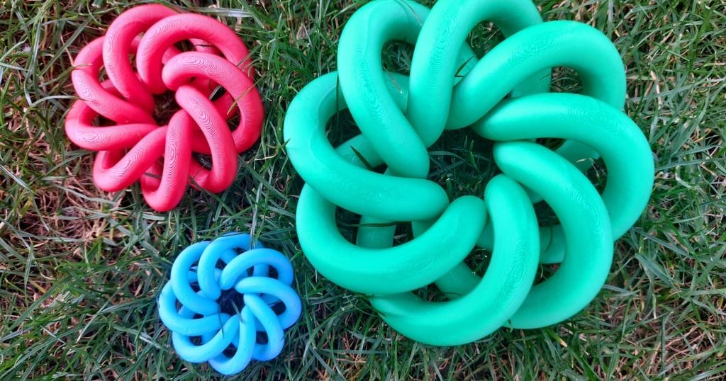 Torus knot decoration by kutnohormac | Download free STL model | Printables.com