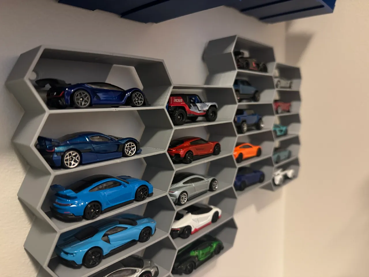 Hexagonal Hot Wheels Shelf by Gray Muller | Download free STL model ...