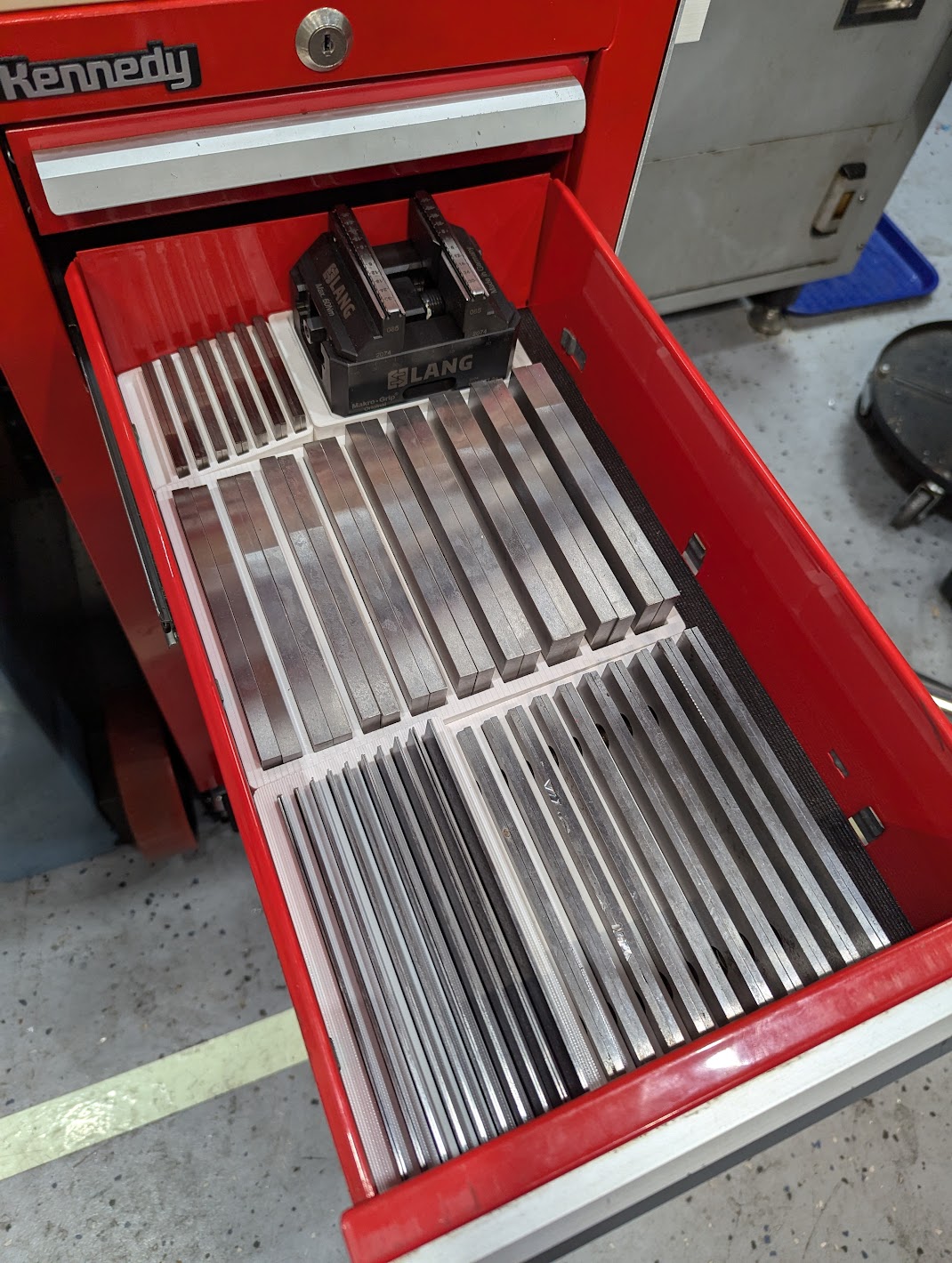 Gridfinity 150mm x 8.5mm Parallel Storage by eperrin | Download free ...