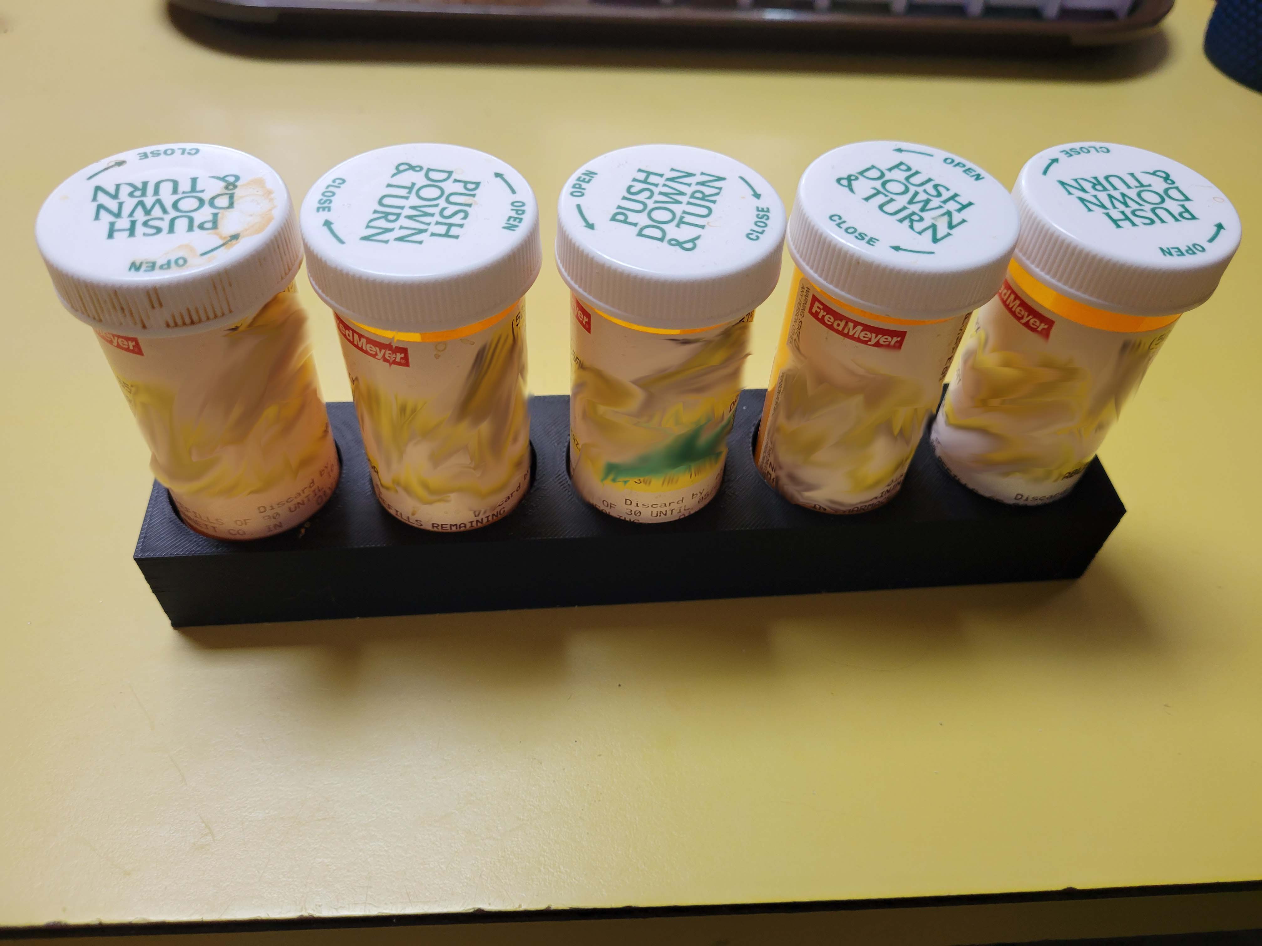 Pill Bottle holder by Rob Hartwell | Download free STL model ...