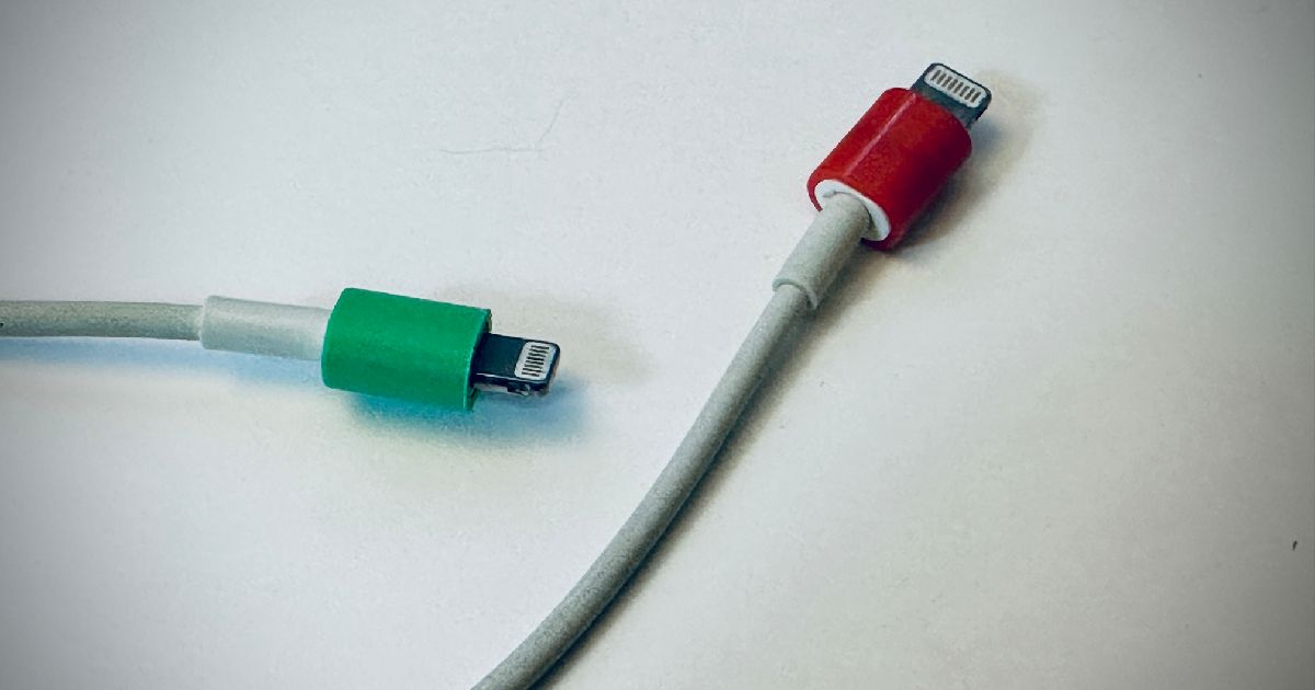 Apple Lightning Plug Collar by vidision | Download free STL model ...