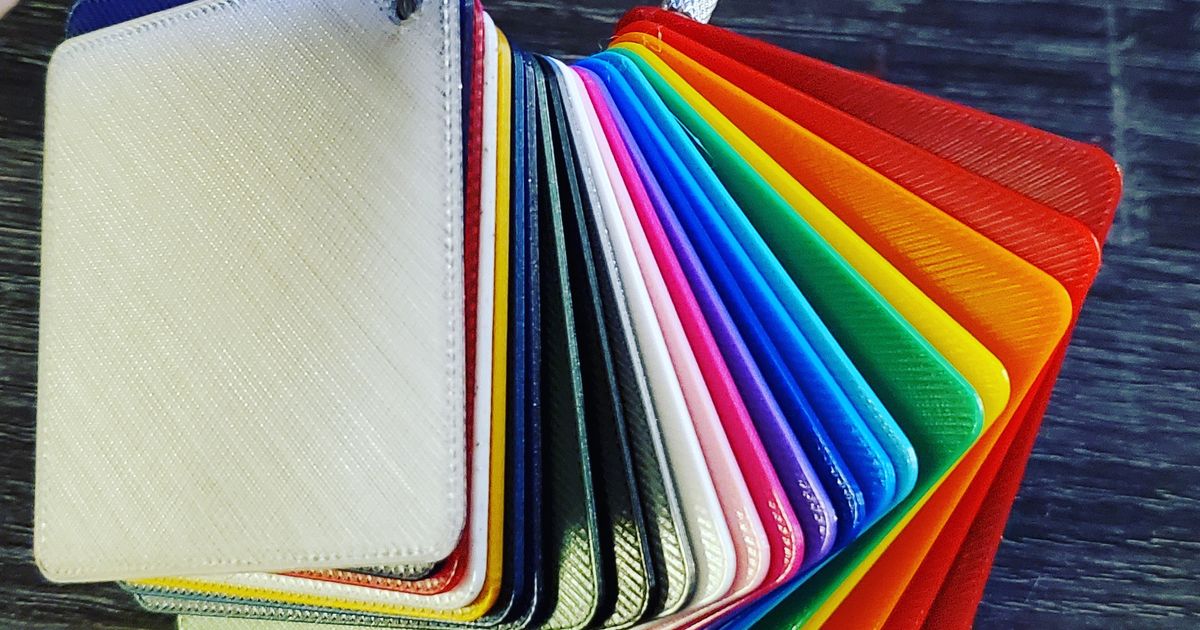 Small color sample plate with hole by Wreck3d | Download free STL model ...