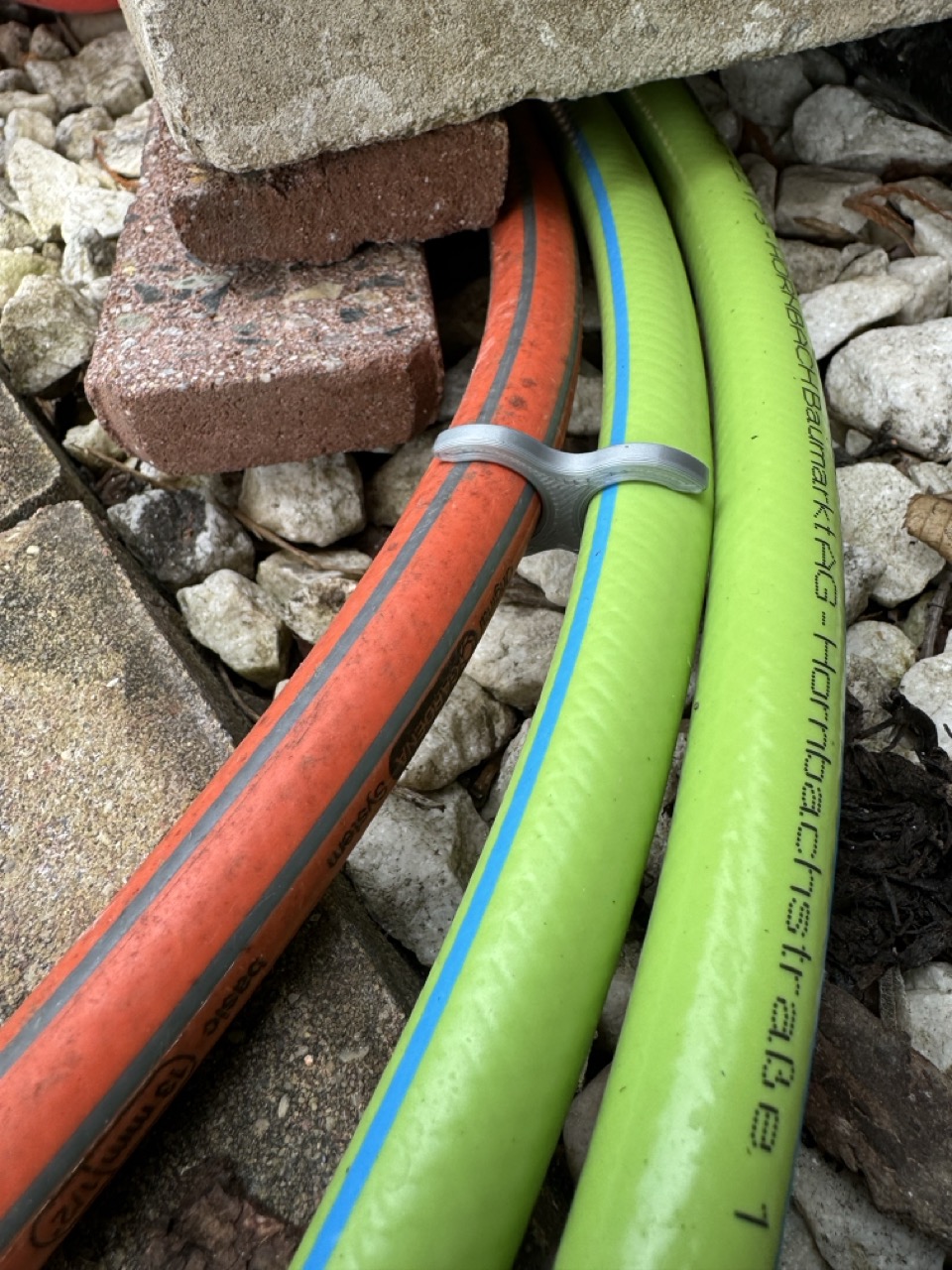 Garden hose organizer clip Gardena 1/2" and 3/4" - Simple clip on to ...