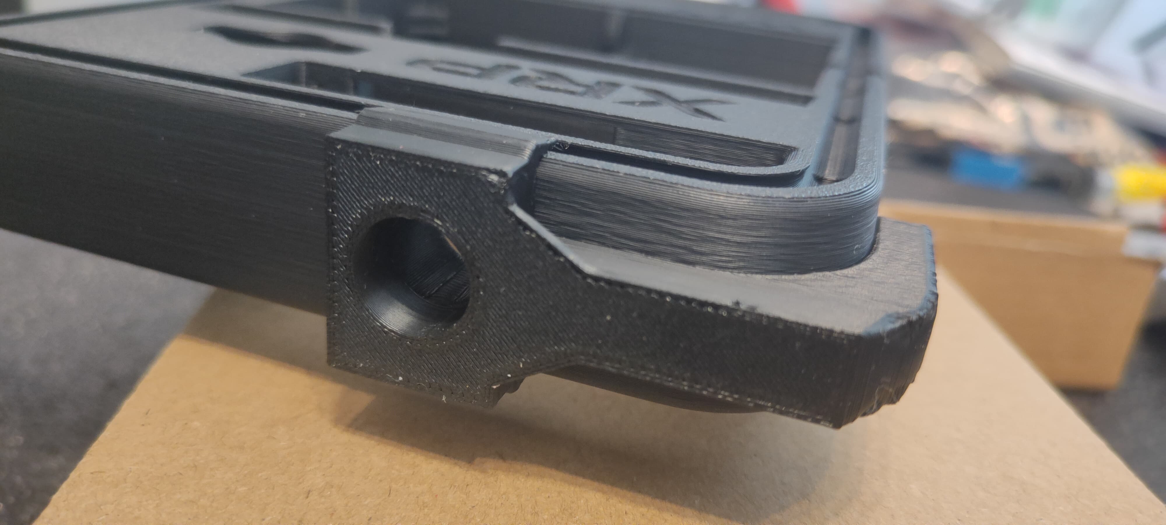 XRP Axis Hole Finder For Older Frames por qwerty | Descargar modelo STL ...