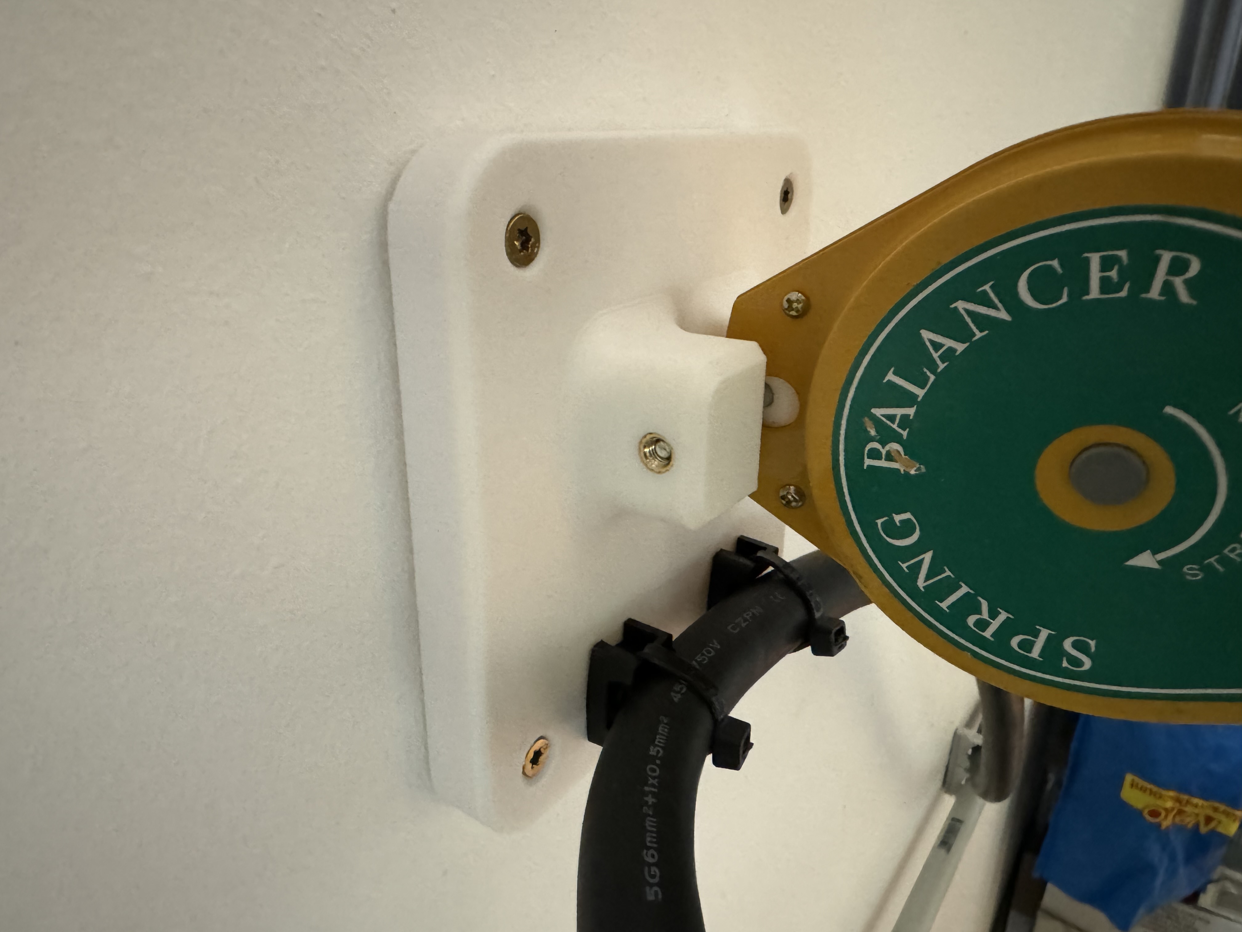 Wallbox Cable Spring Roller Retention Ceiling Roof by lukasss_heee ...