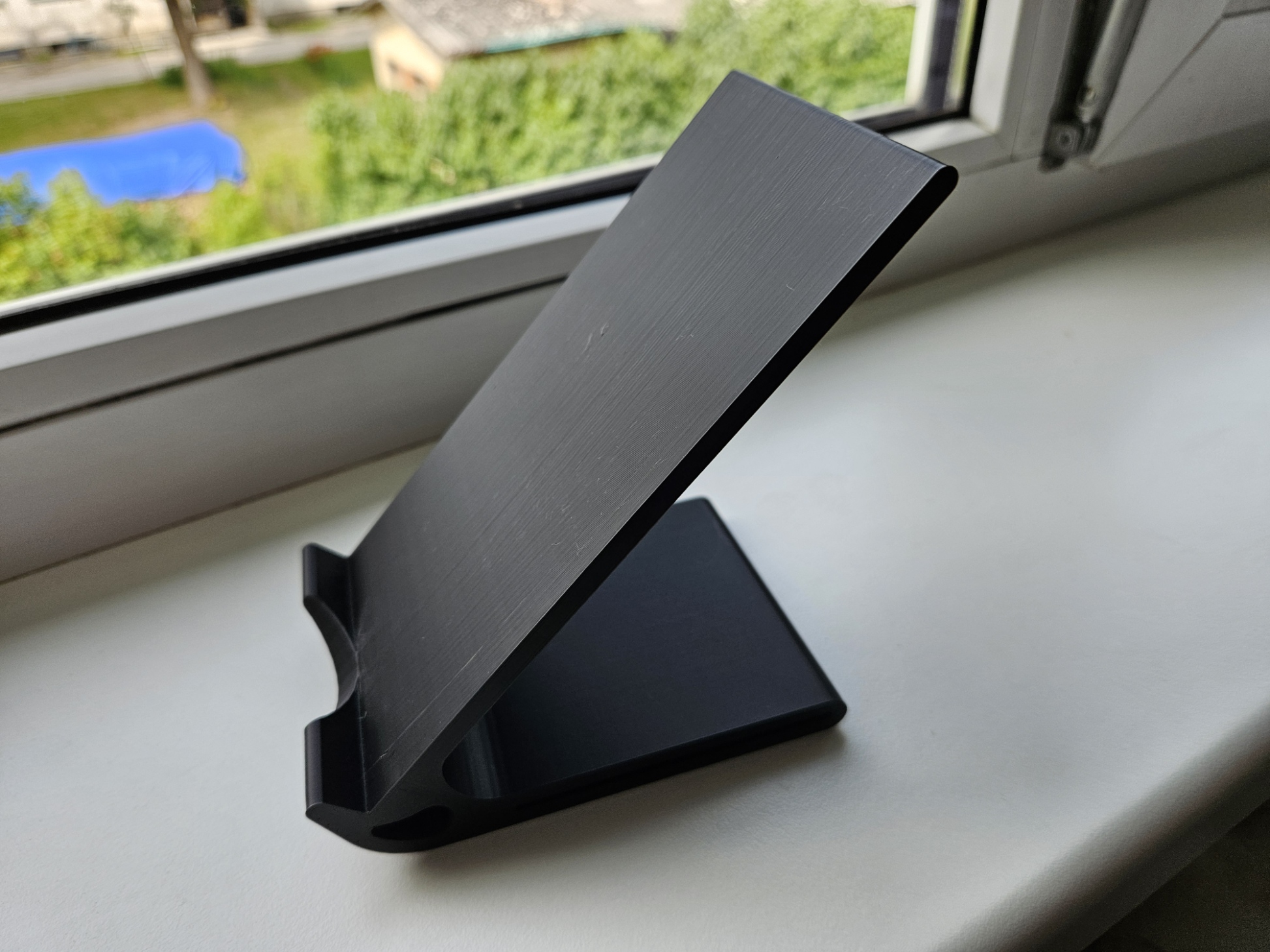 Simple phone stand 2 by Artsy Voxel | Download free STL model ...