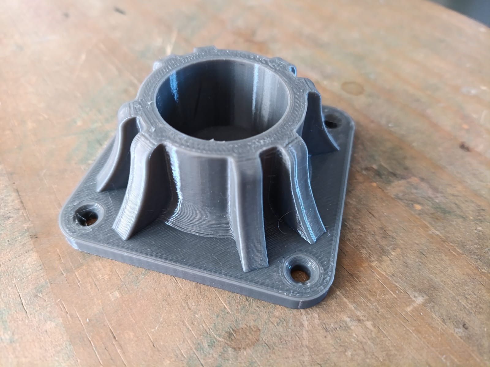 Table leg support for a 25mm pipe by AlmostOneITGuy | Download free STL ...