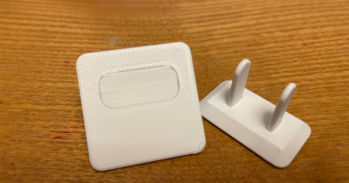 simple electrical outlet cover for 2- and 3-prong outlets (NEMA 1-15 ...