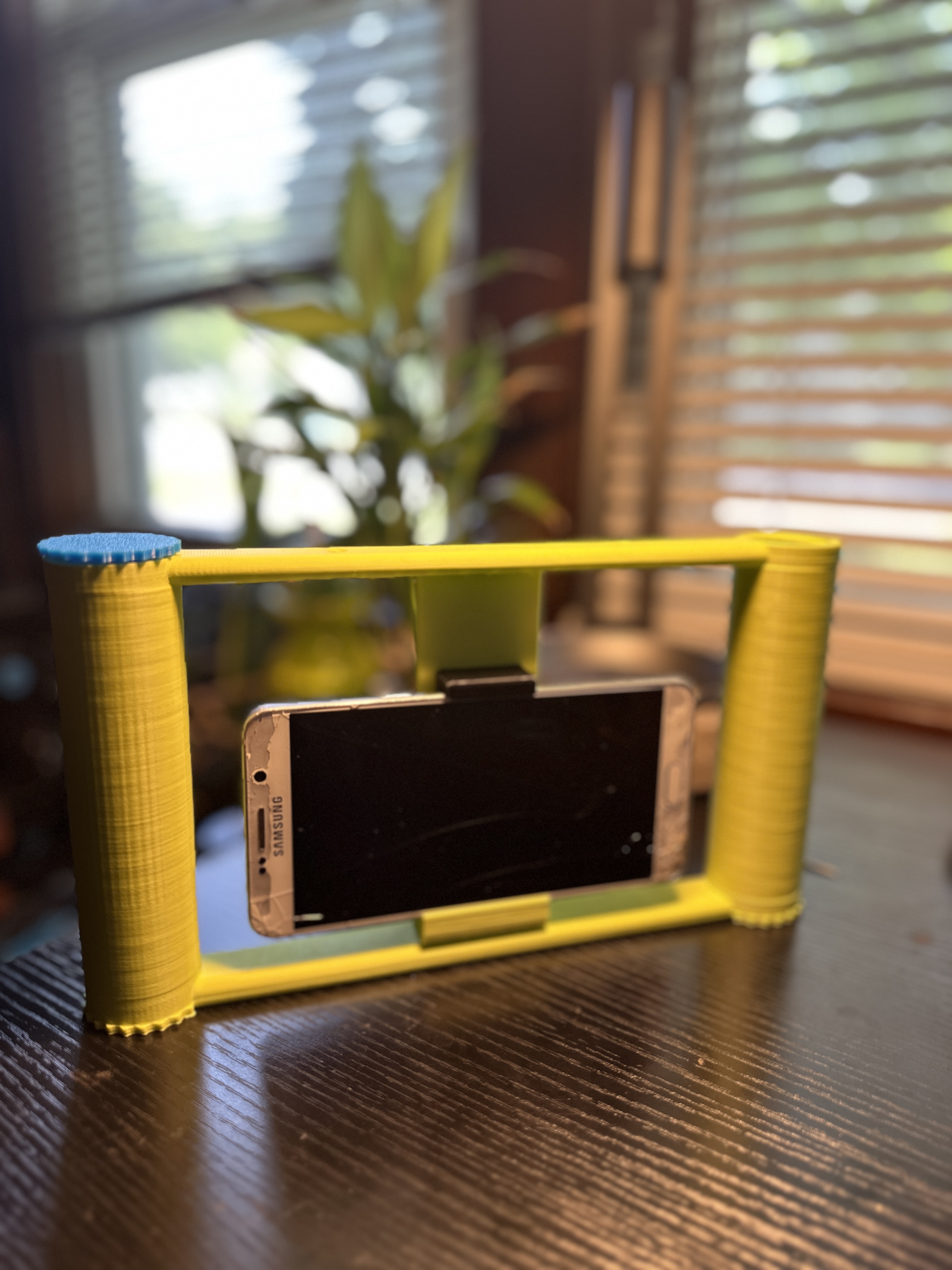 Universal Phone Stabilizing Camera Rig by Morpheoso | Download free STL ...